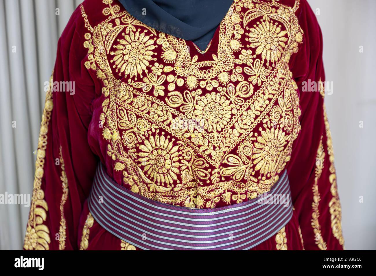 Female wearing palestinian traditional clothes indoor Stock Photo - Alamy