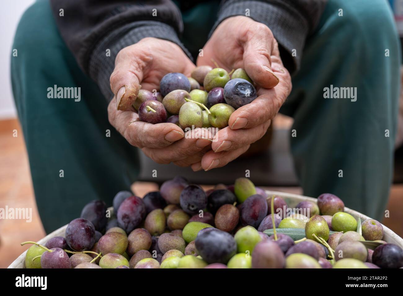 Heep of olives hi-res stock photography and images - Alamy