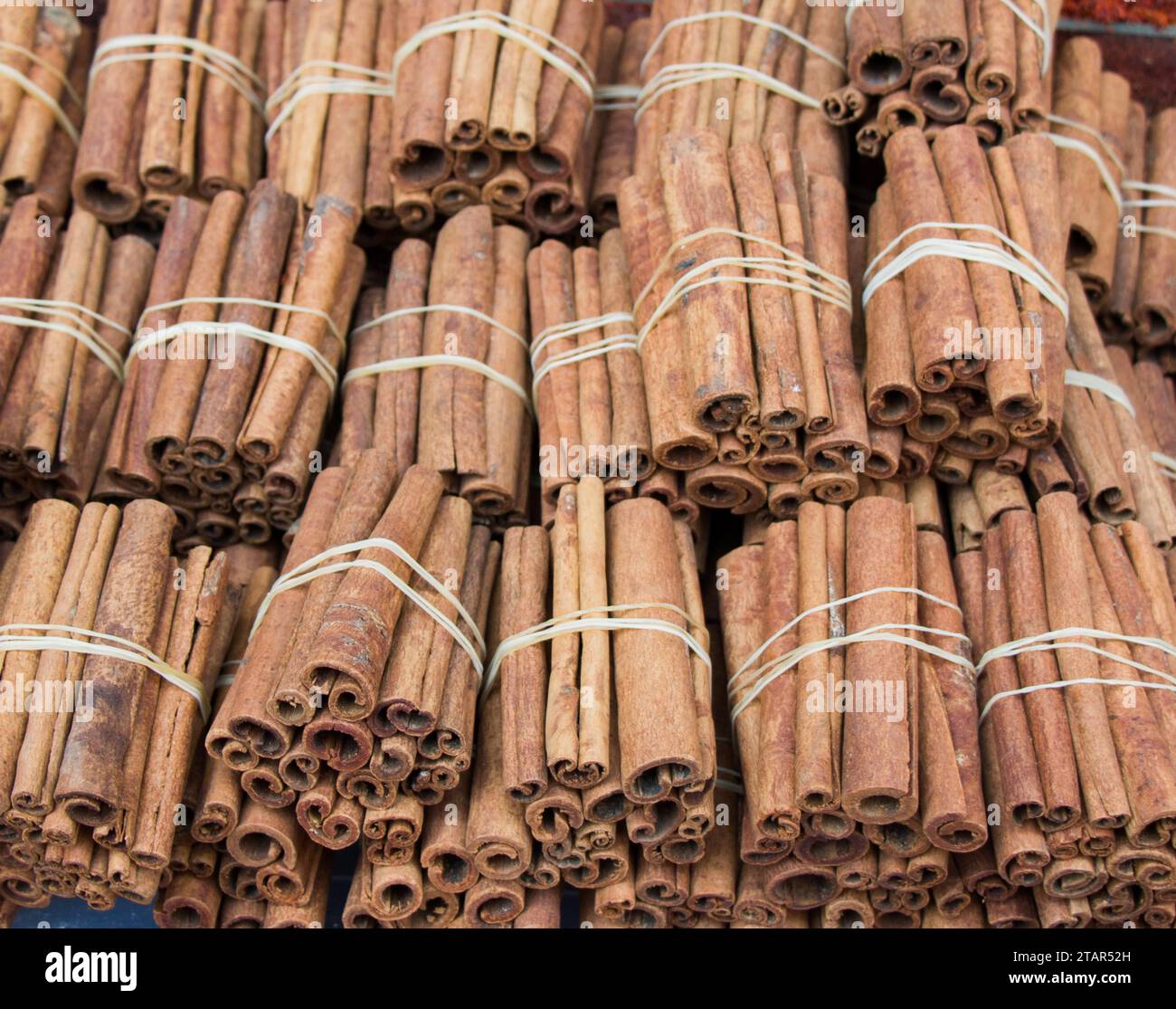Bundles of Cinnamon sticks in stock Stock Photo - Alamy