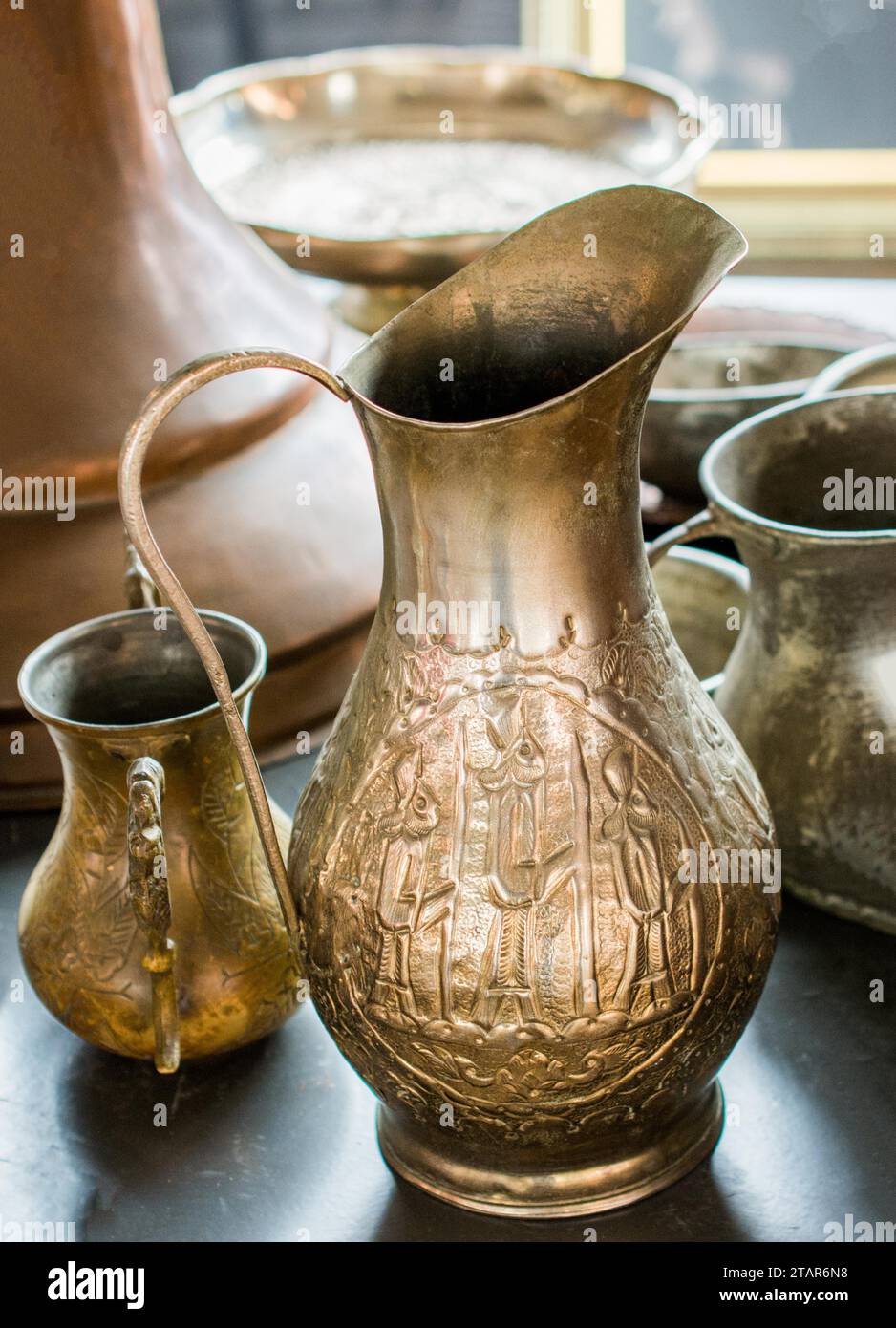 Old metal container hi-res stock photography and images - Alamy