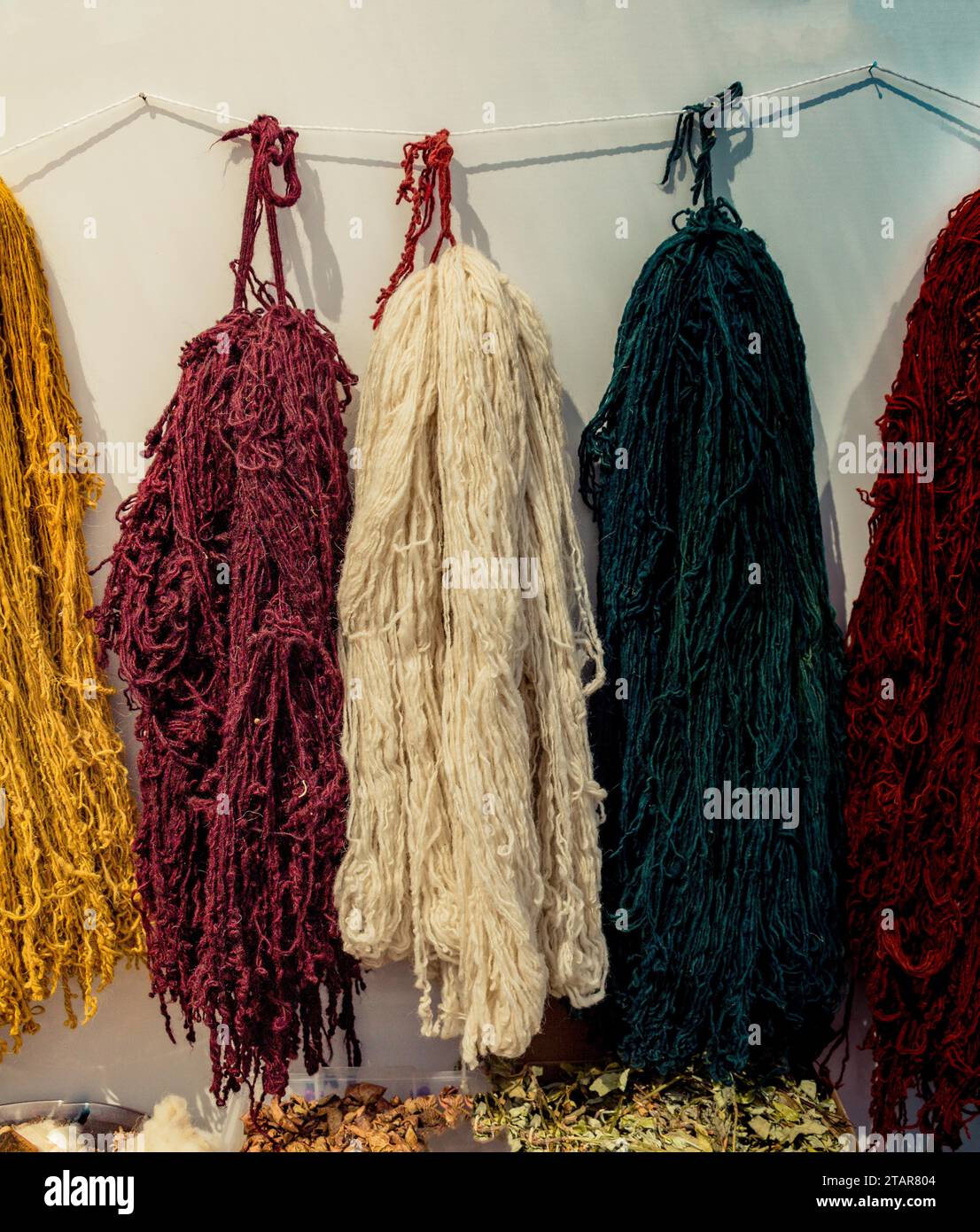 Natural wool hi-res stock photography and images - Alamy
