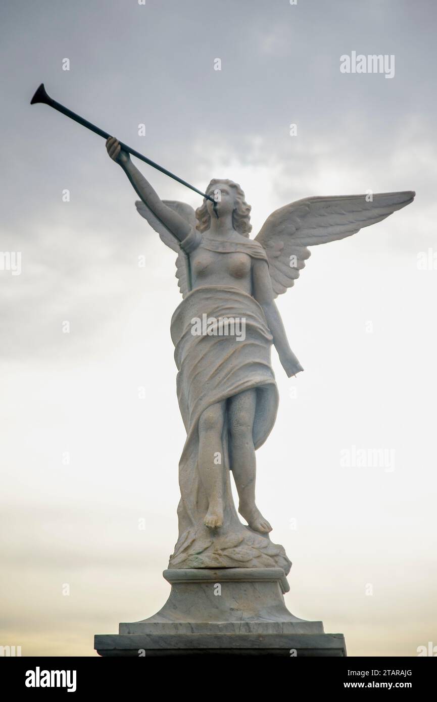 Messina, Italy. 2nd Dec, 2023. Monument to the fallen of the two wars ...