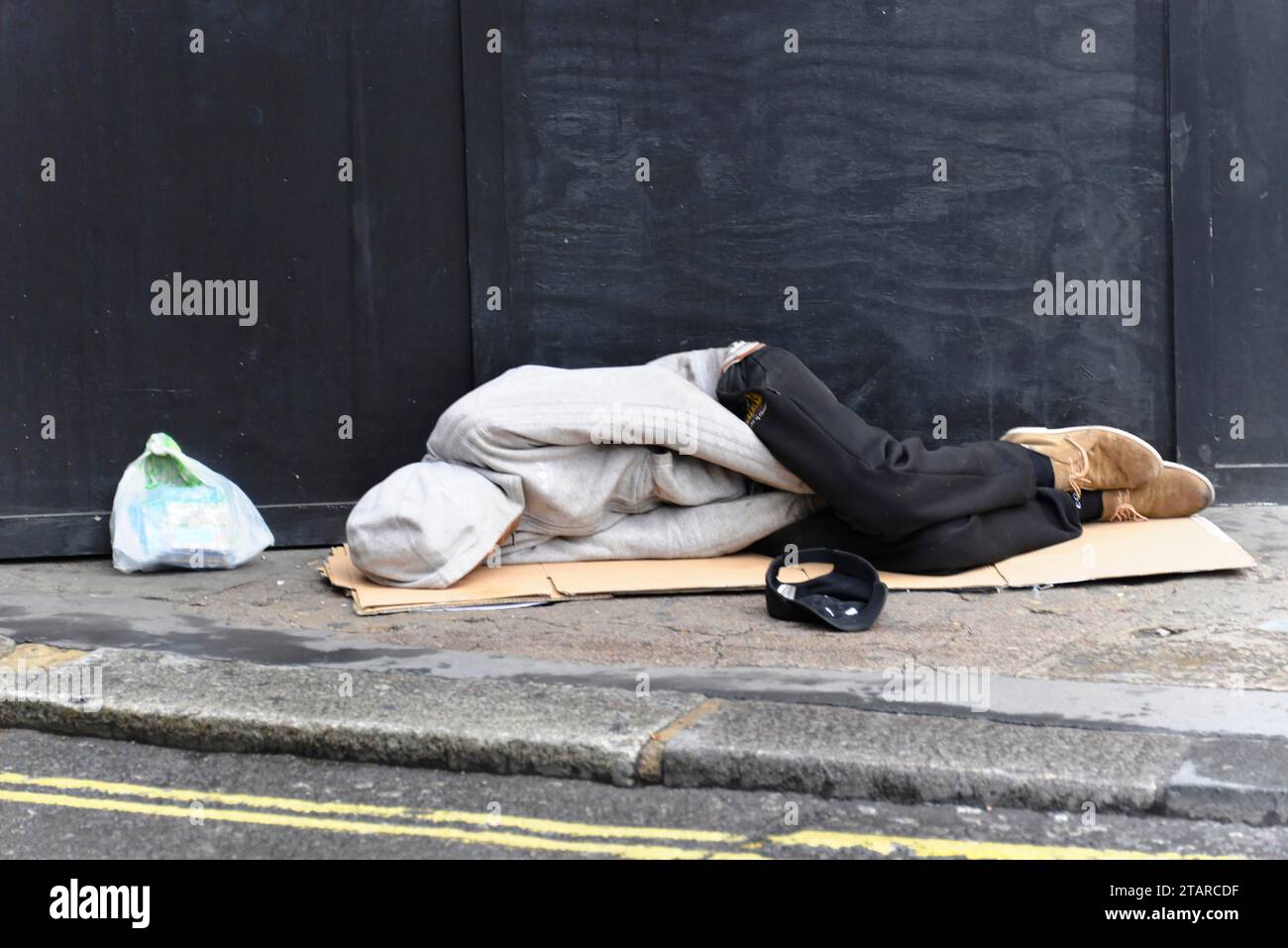 Homeless oxford street hi-res stock photography and images - Alamy