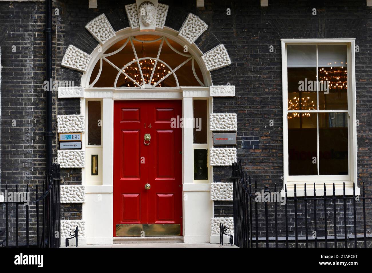 British house entrance hi-res stock photography and images - Alamy
