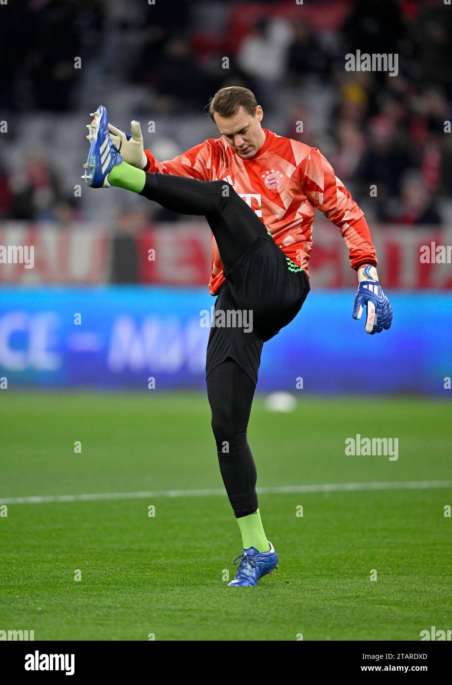 Warm-up, Training, Goalkeeper Manuel Neuer FC Bayern Munich FCB (01 ...