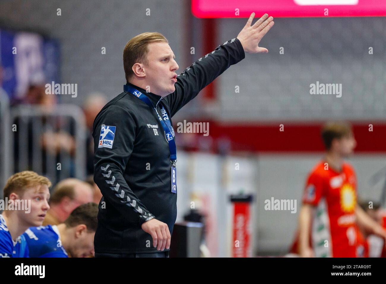 Luebbecke, Deutschland. 02nd Dec, 2023. David Roehrig (VfL Luebeck ...