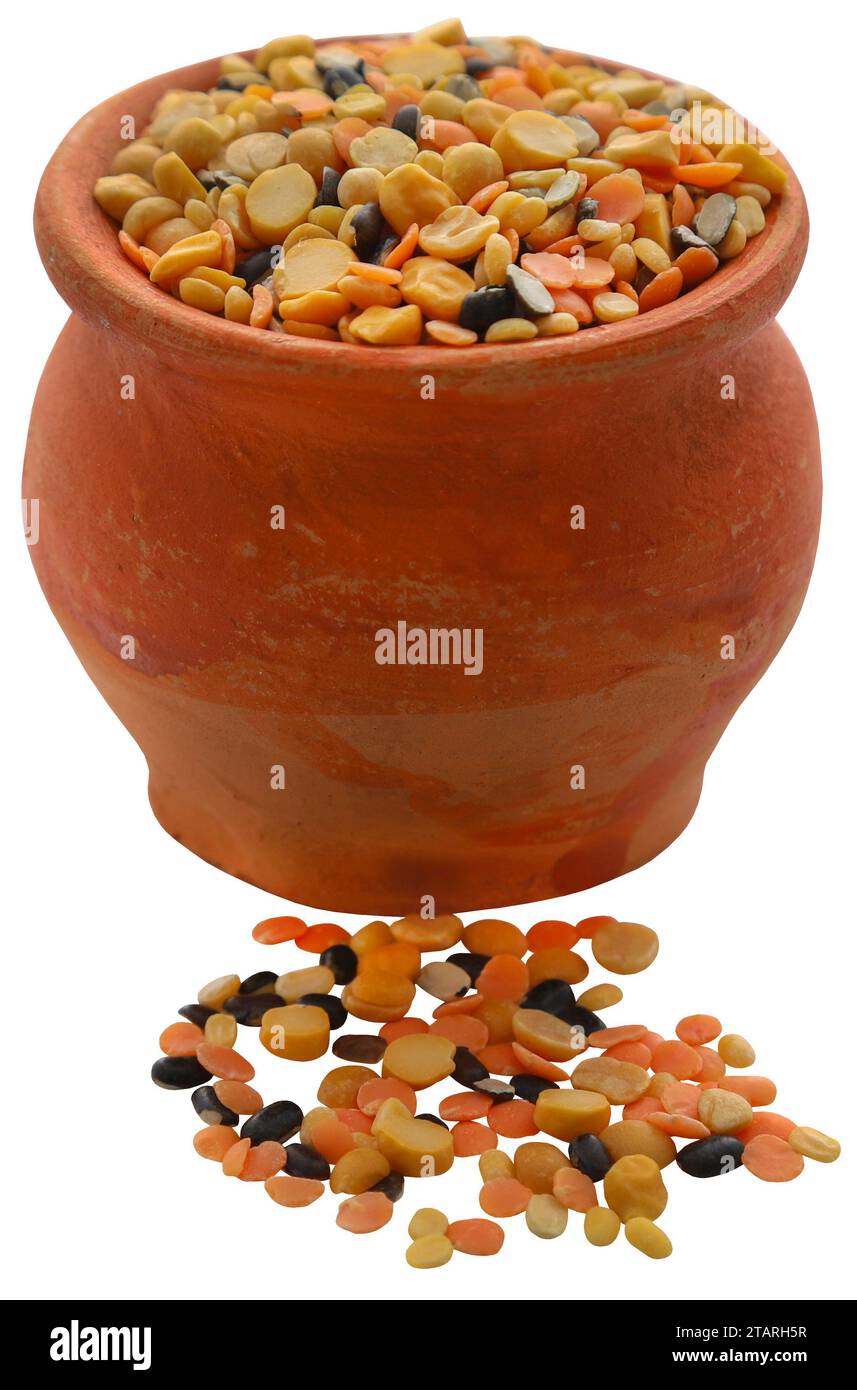 Mixed daal in a clay pottery bowl Stock Photo - Alamy