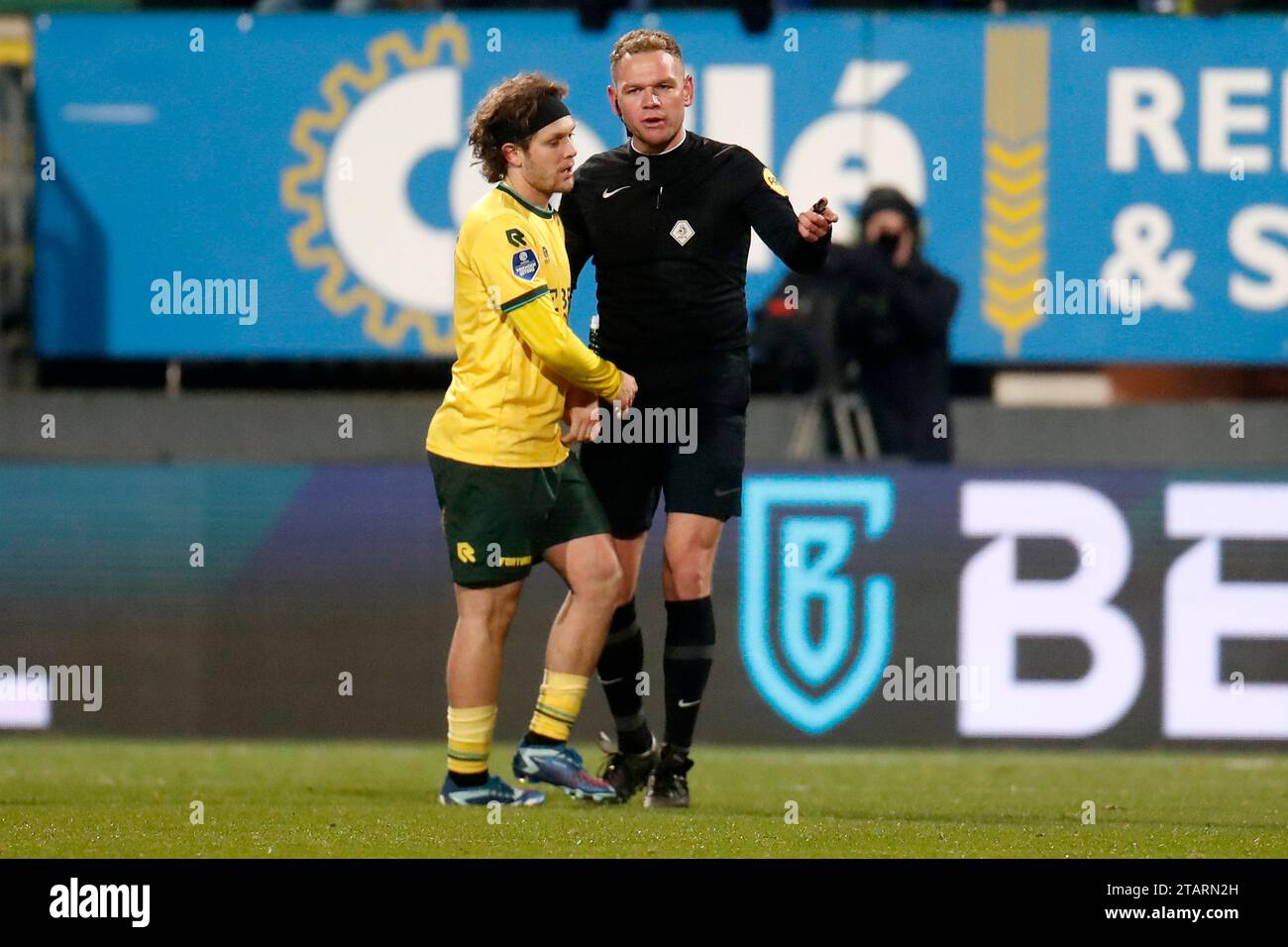 SITTARD, NETHERLANDS - DECEMBER 2 : Referee Alex Bos talks with Alen ...