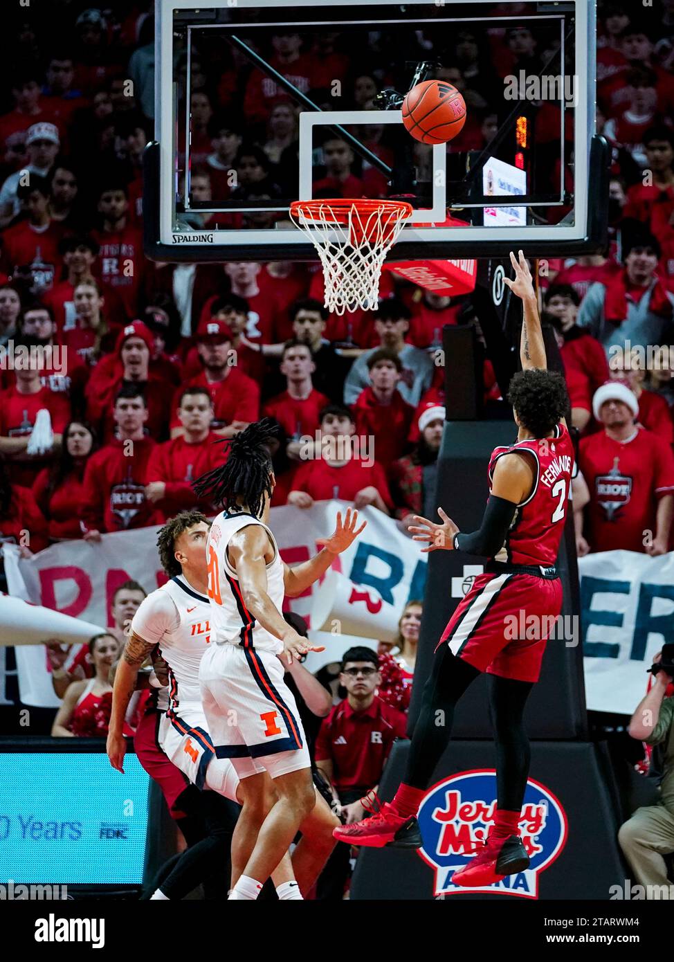 Rutgers guard Noah Fernandes (2) shoots at the basket during the first ...