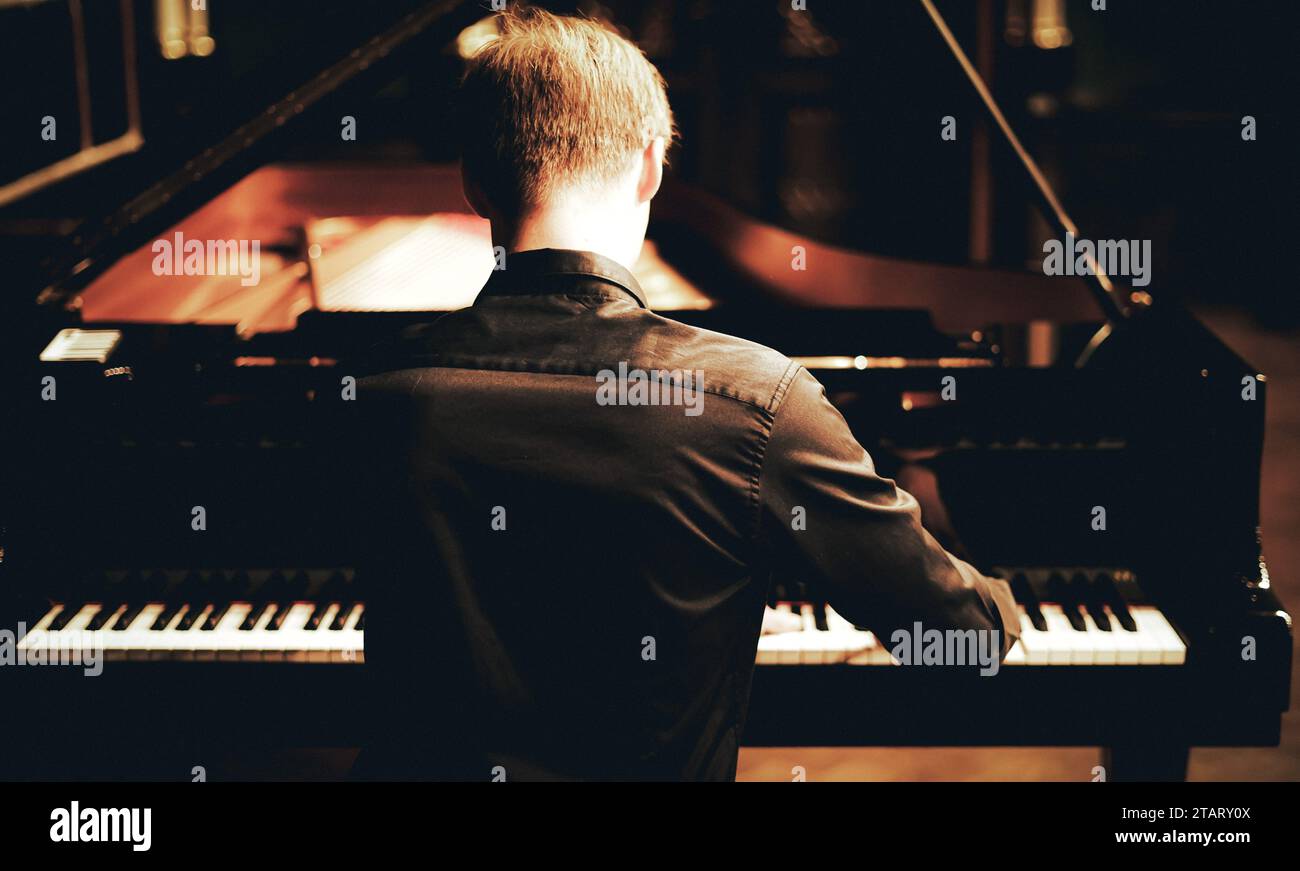 Young pianists hi-res stock photography and images - Alamy
