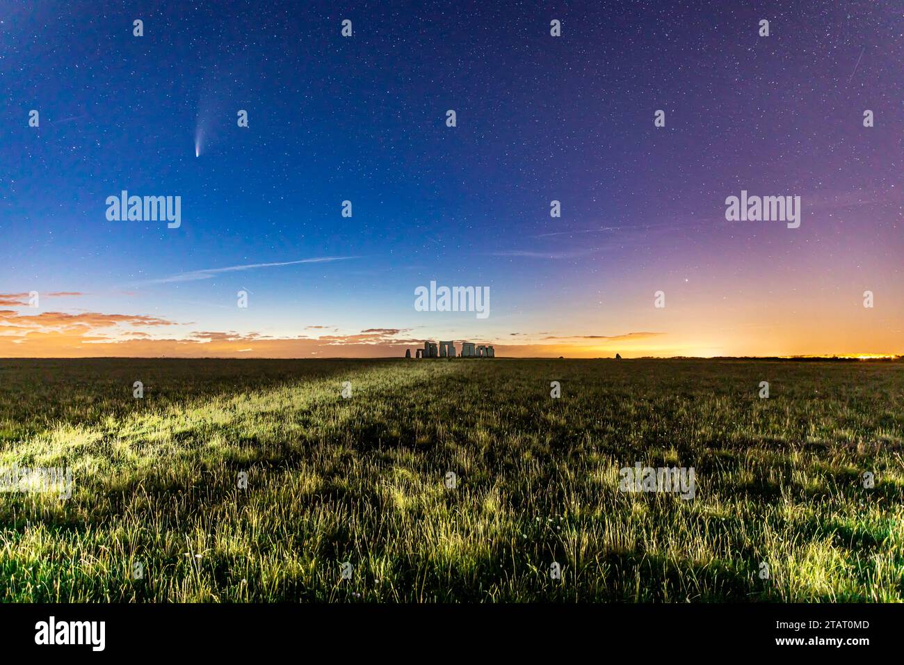 Comet Neowise above Stonehenge - Wide Angle Stock Photo - Alamy