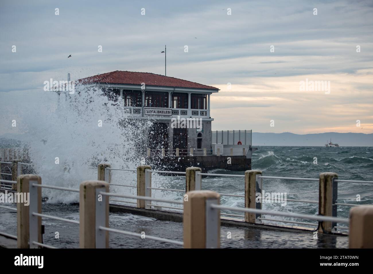 Moda beach istanbul hi-res stock photography and images - Alamy