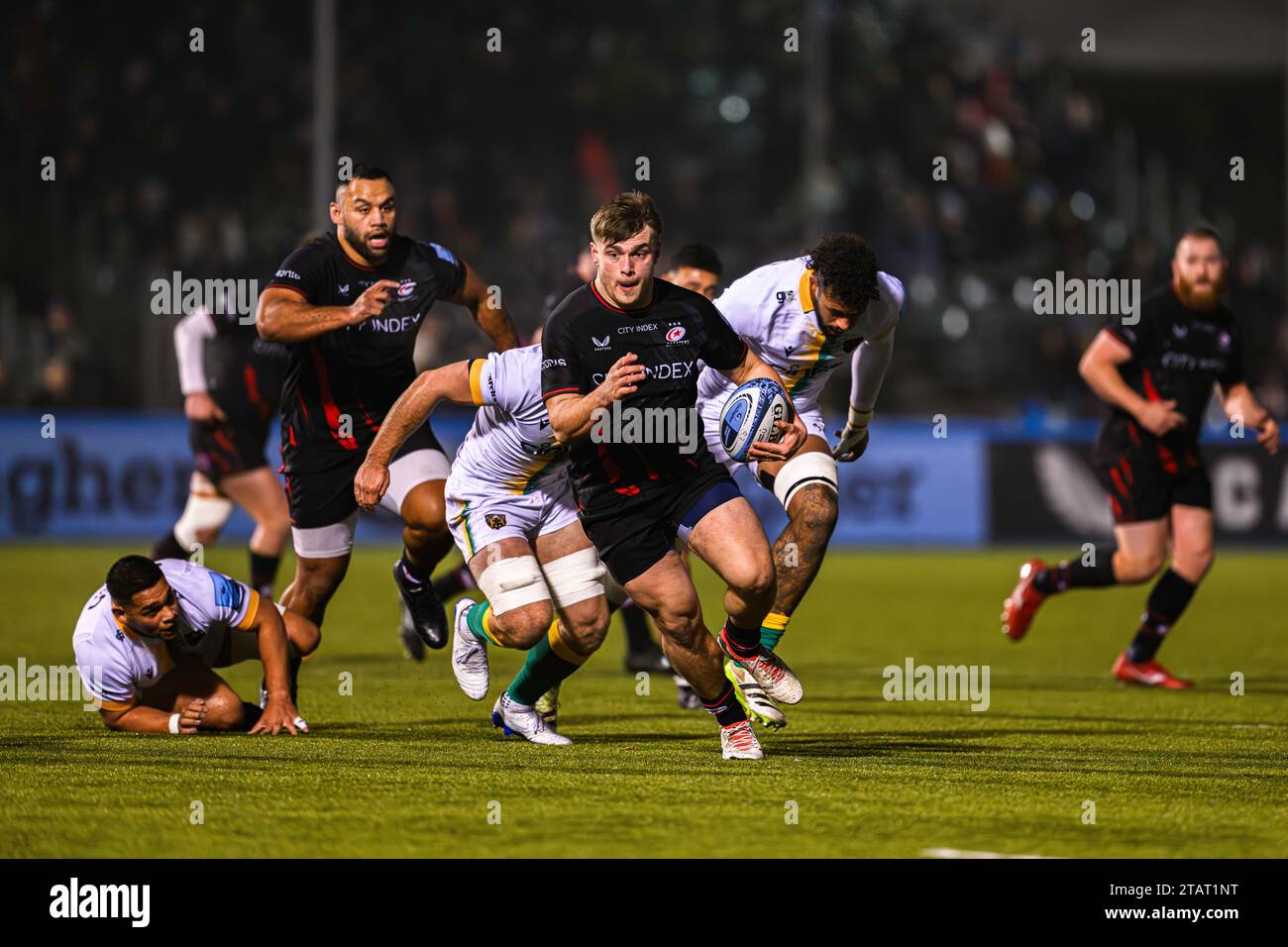 LONDON, UNITED KINGDOM. 02, Dec 2023. Theo Dan of Saracens (centre) in ...