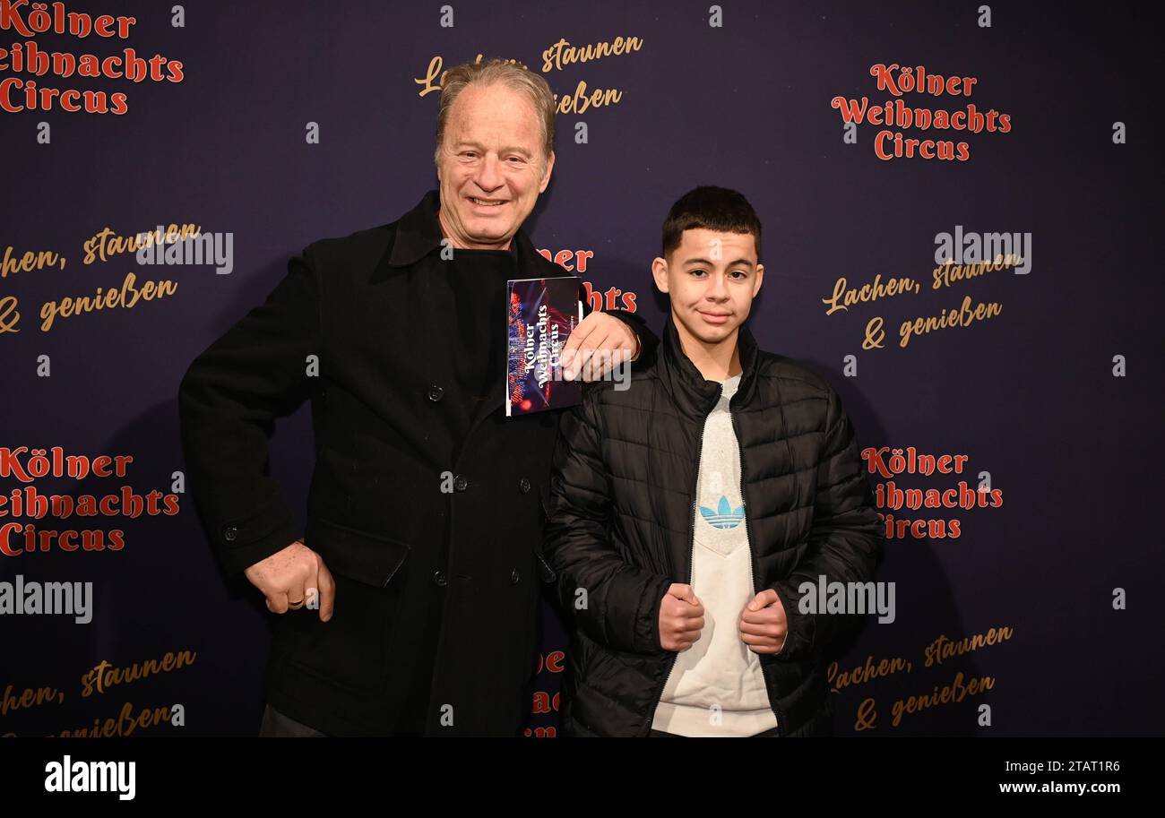 Komiker Tom Gerhardt und Sohn Rodrigo kommt zur Premiere des 8. Kölner ...