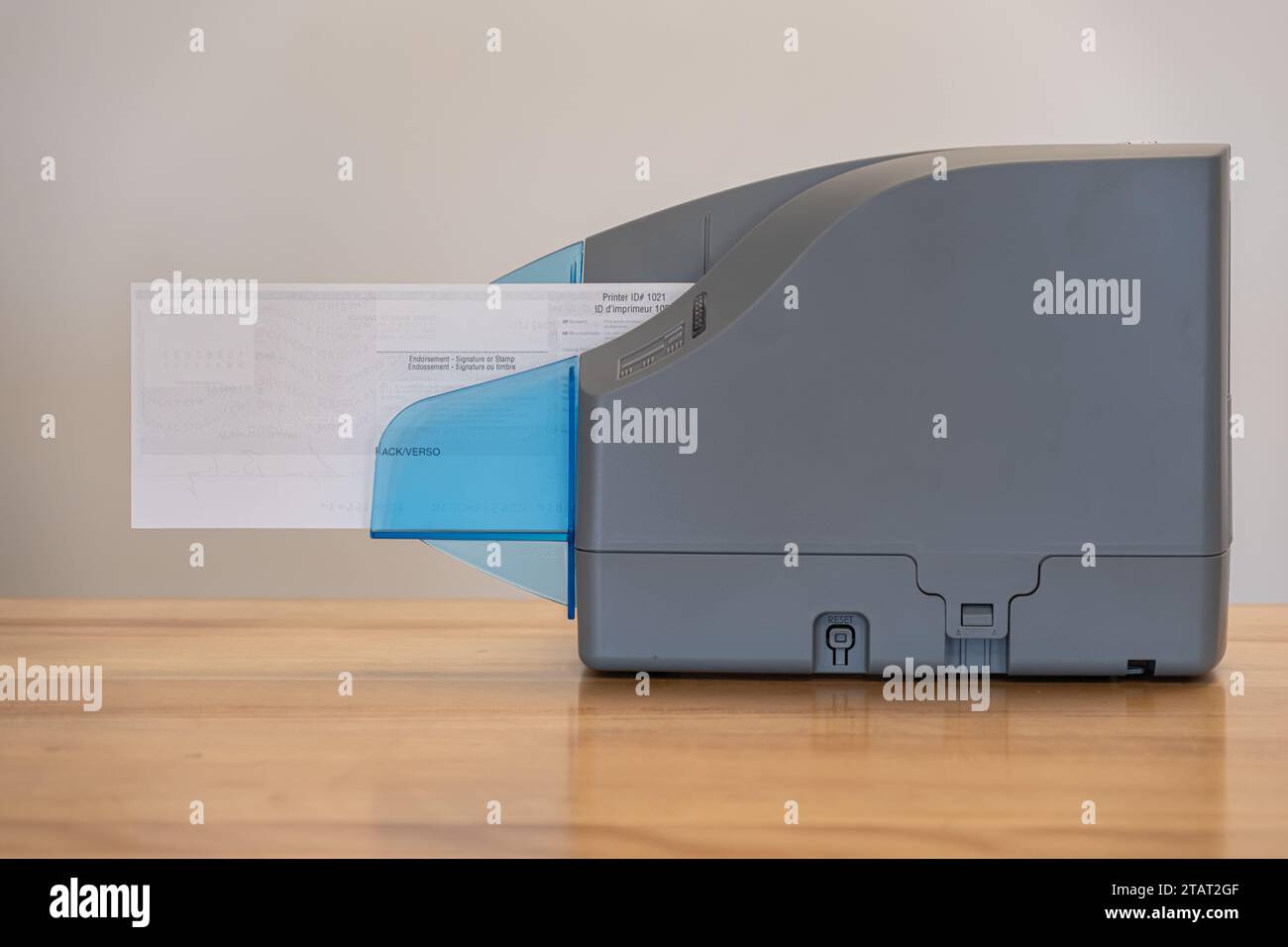 Bank cheque scanner hi-res stock photography and images - Alamy