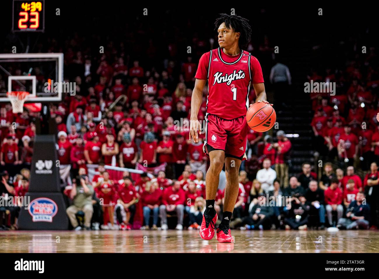 Rutgers guard Jamichael Davis (1) advances the ball during the second ...