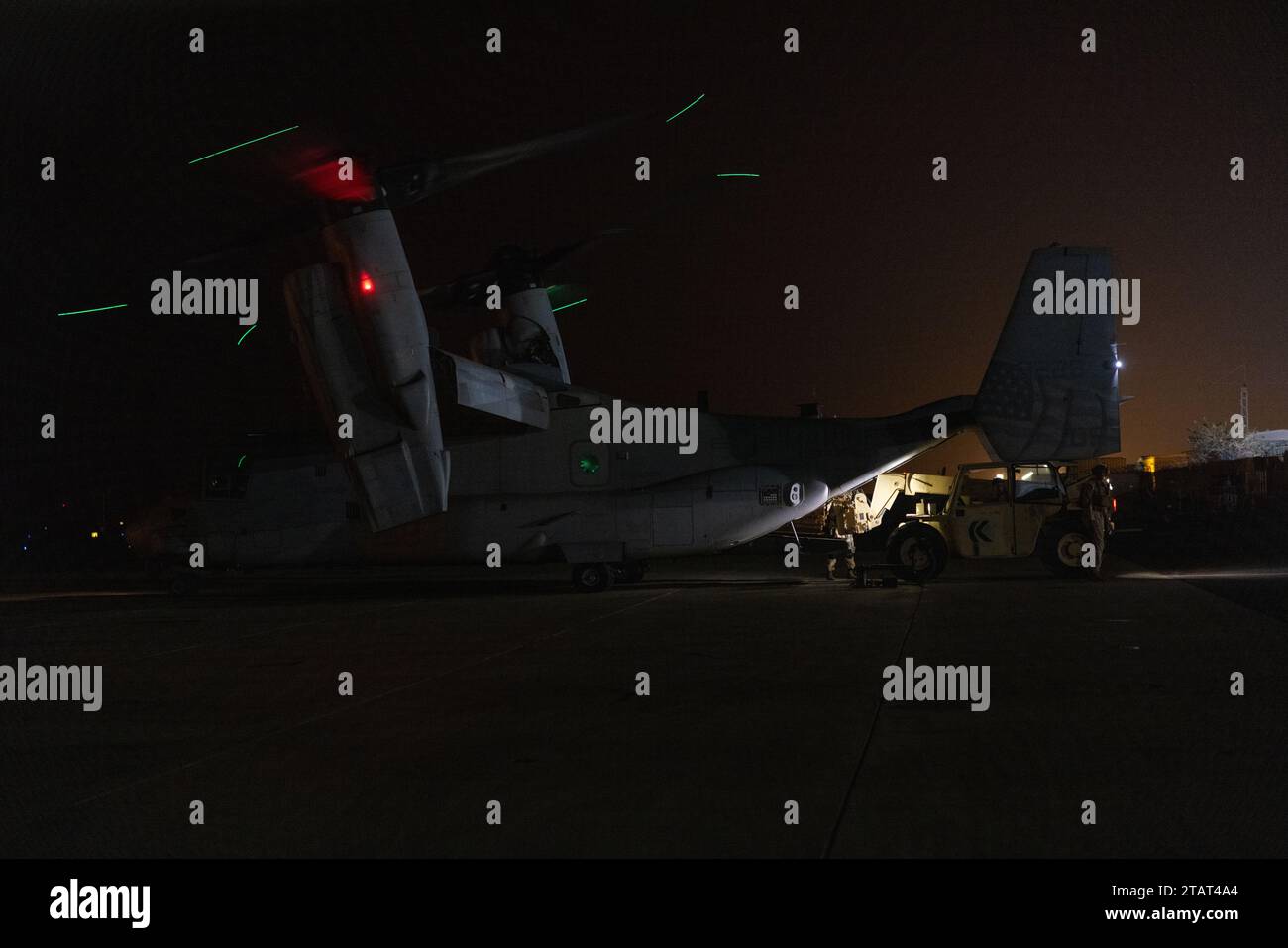 A U.S. Marine Corps MV-22B Osprey with Marine Medium Tiltrotor Squadron ...