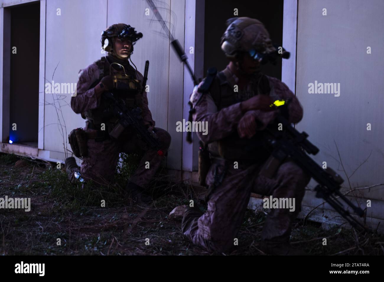 U.S. Marines with Charlie Company, 1st Reconnaissance Battalion, 1st ...