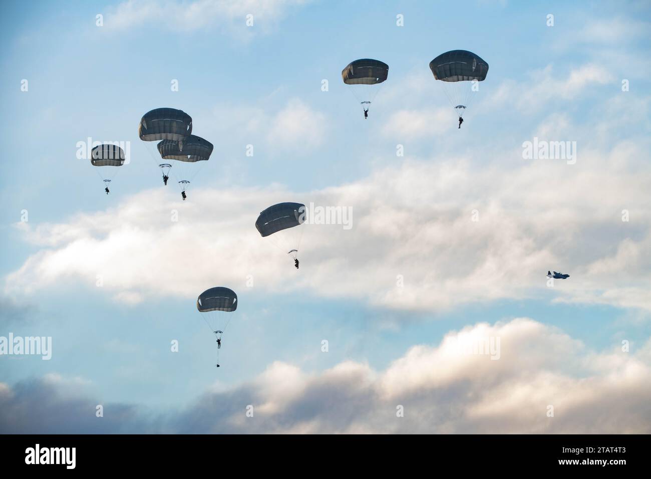 U.S. Army paratroopers from the 4th Quartermaster Company, 725th ...