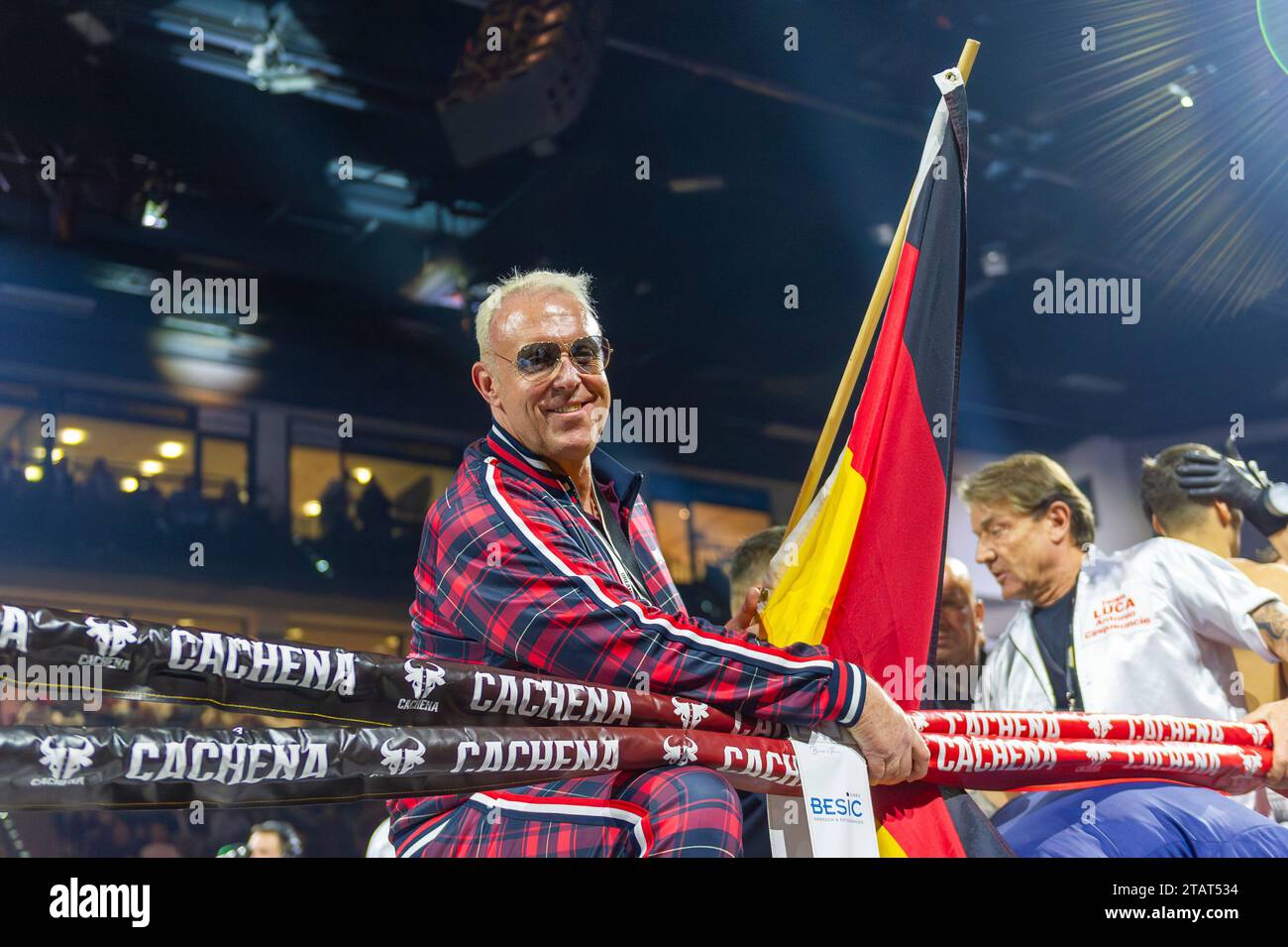 Luca antonio cinqueoncie ger vs mirko koenig ger wbc junior hi-res ...