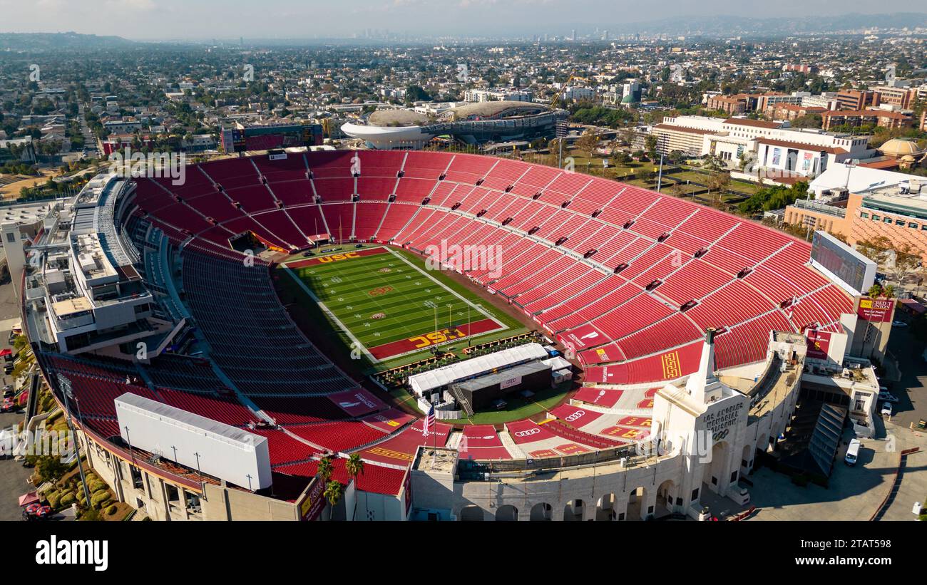 Los Angeles, CA - November 17, 2023: Los Angeles Memorial Coliseum ...