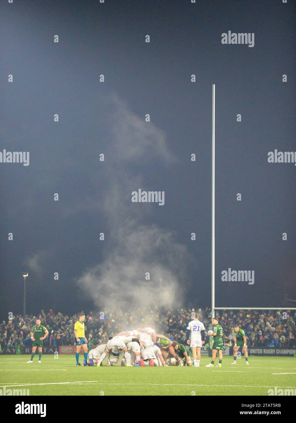 Rugby scrum steam hi-res stock photography and images - Alamy