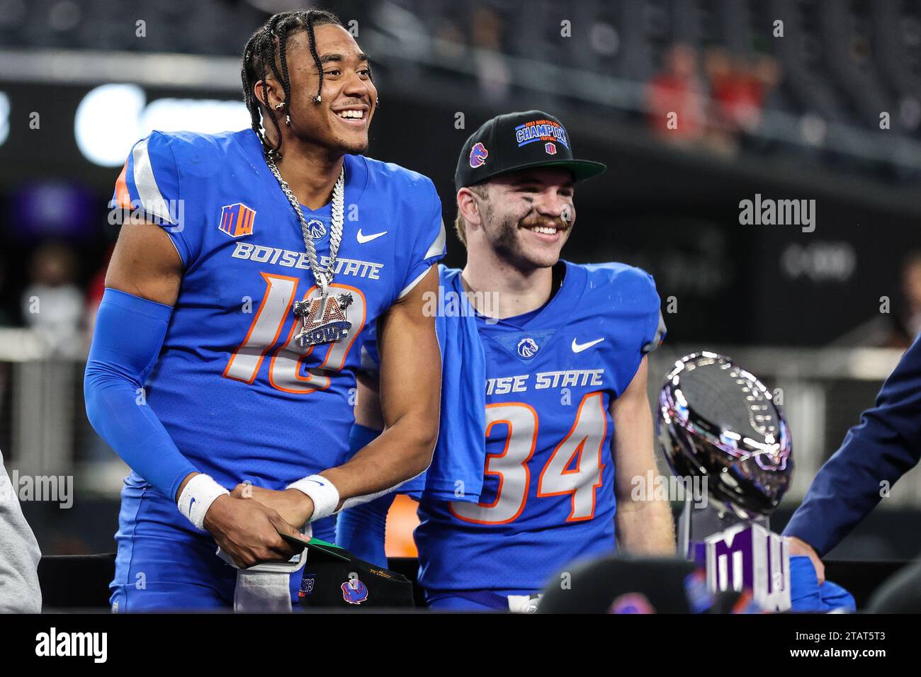 Las Vegas, NV, USA. 02nd Dec, 2023. Boise State Broncos quarterback ...