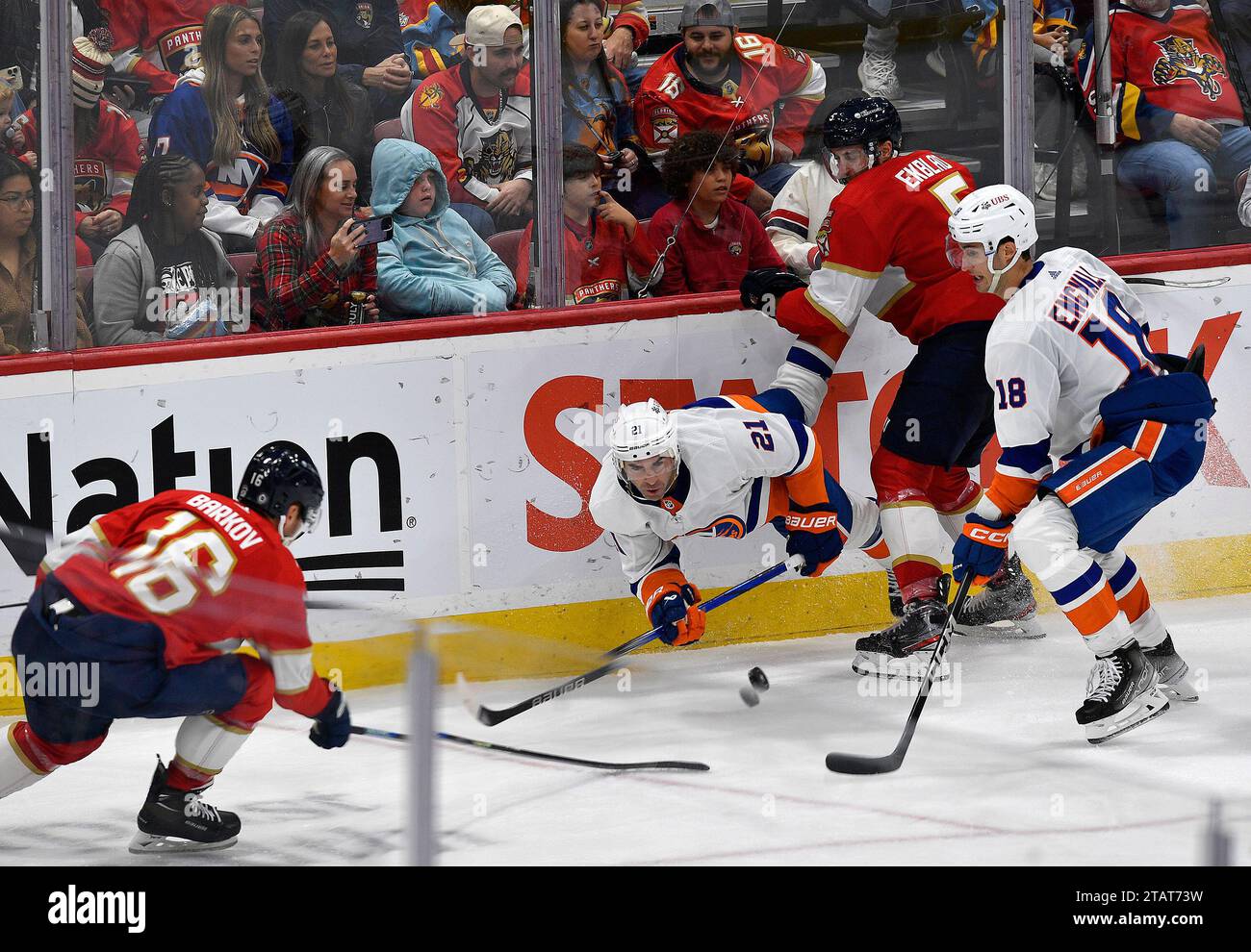 New York Islanders center Kyle Palmieri (21) and left wing Pierre ...