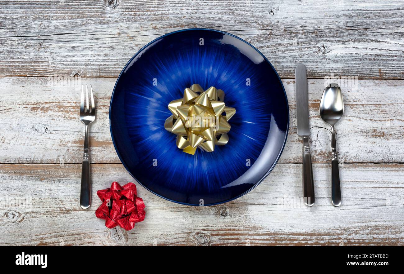 Vintage table setting hi-res stock photography and images - Alamy