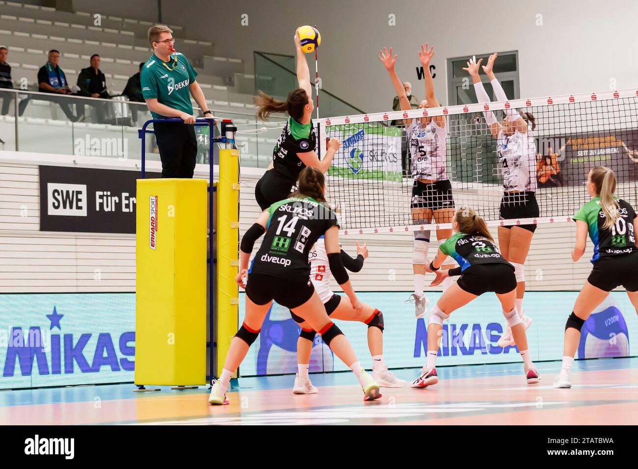 Erfurt, Deutschland. 02nd Dec, 2023. Fabienne Coenders 8borken, 12 ...