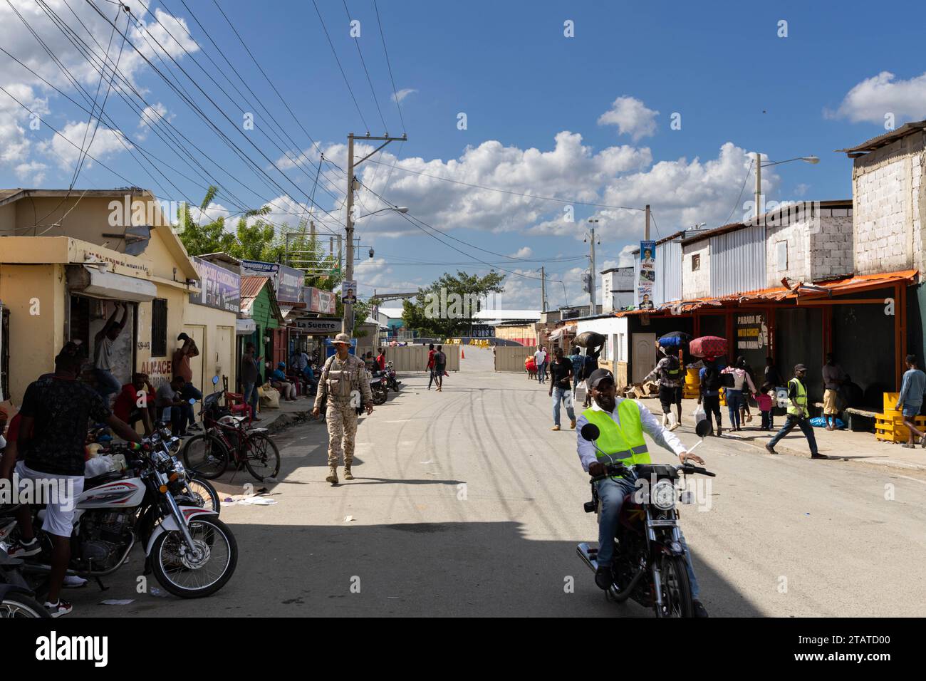 Dominican republic haiti border hi-res stock photography and images - Alamy