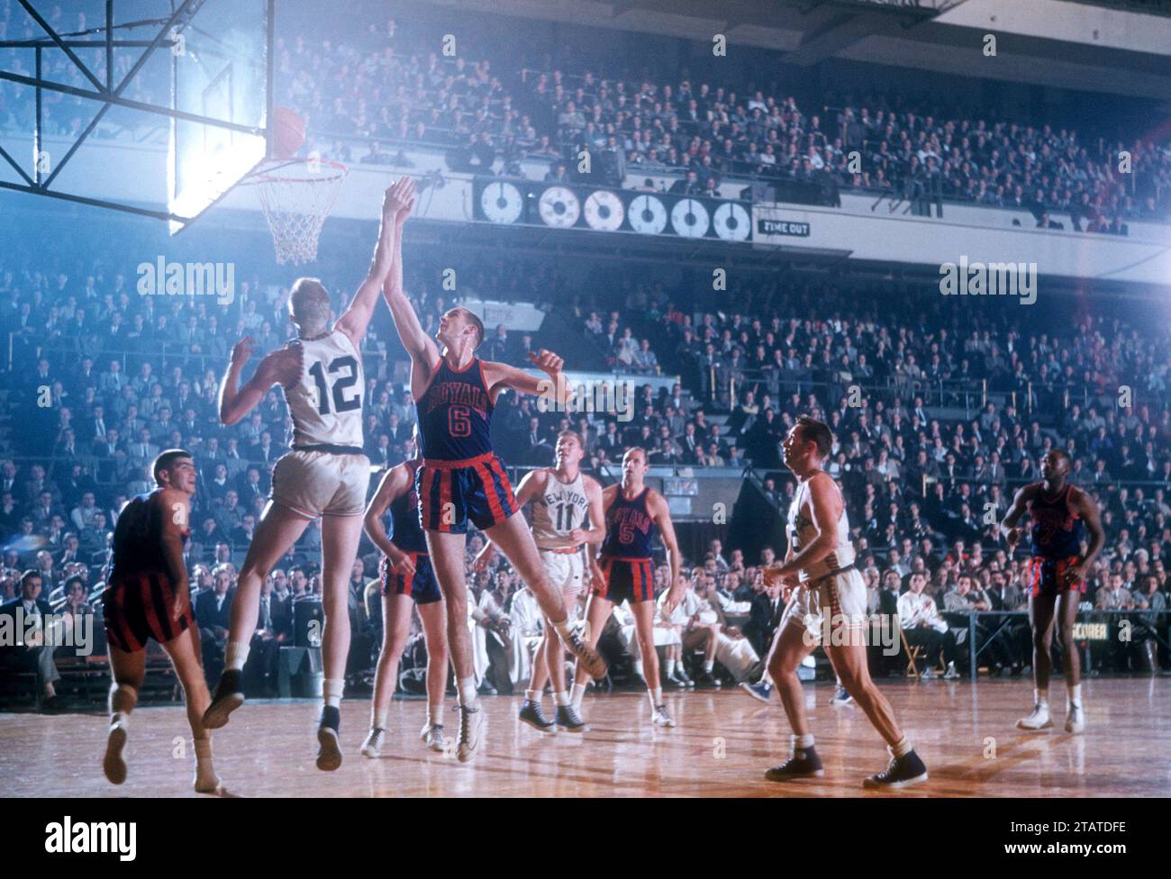 NEW YORK, NY - DECEMBER 6: Kenny Sears #12 of the New York Knicks ...