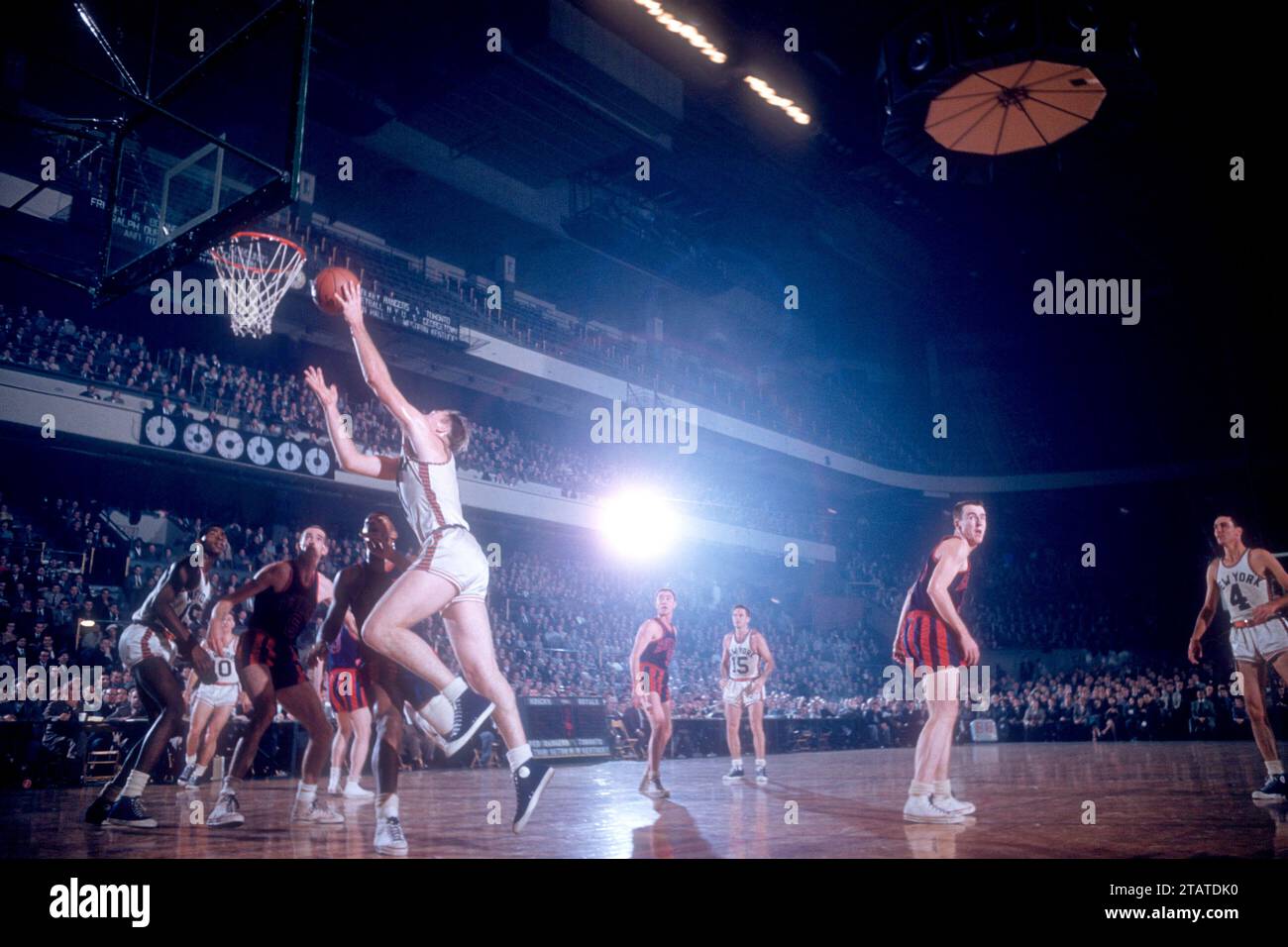 NEW YORK, NY - DECEMBER 6: Harry Gallatin #11 of the New York Knicks ...
