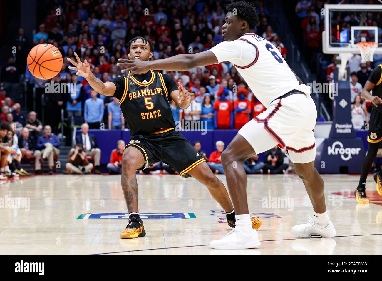 Dayton, USA. 02nd Dec, 2023. Tra'Michael Morton (5) passes the ball ...