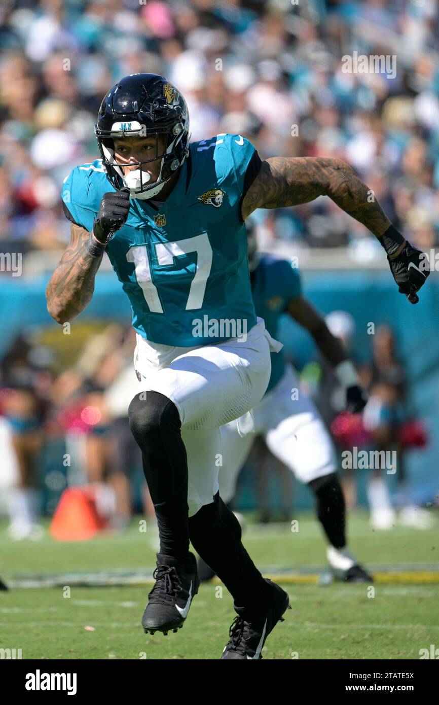 Jacksonville Jaguars tight end Evan Engram (17) runs a route during the ...