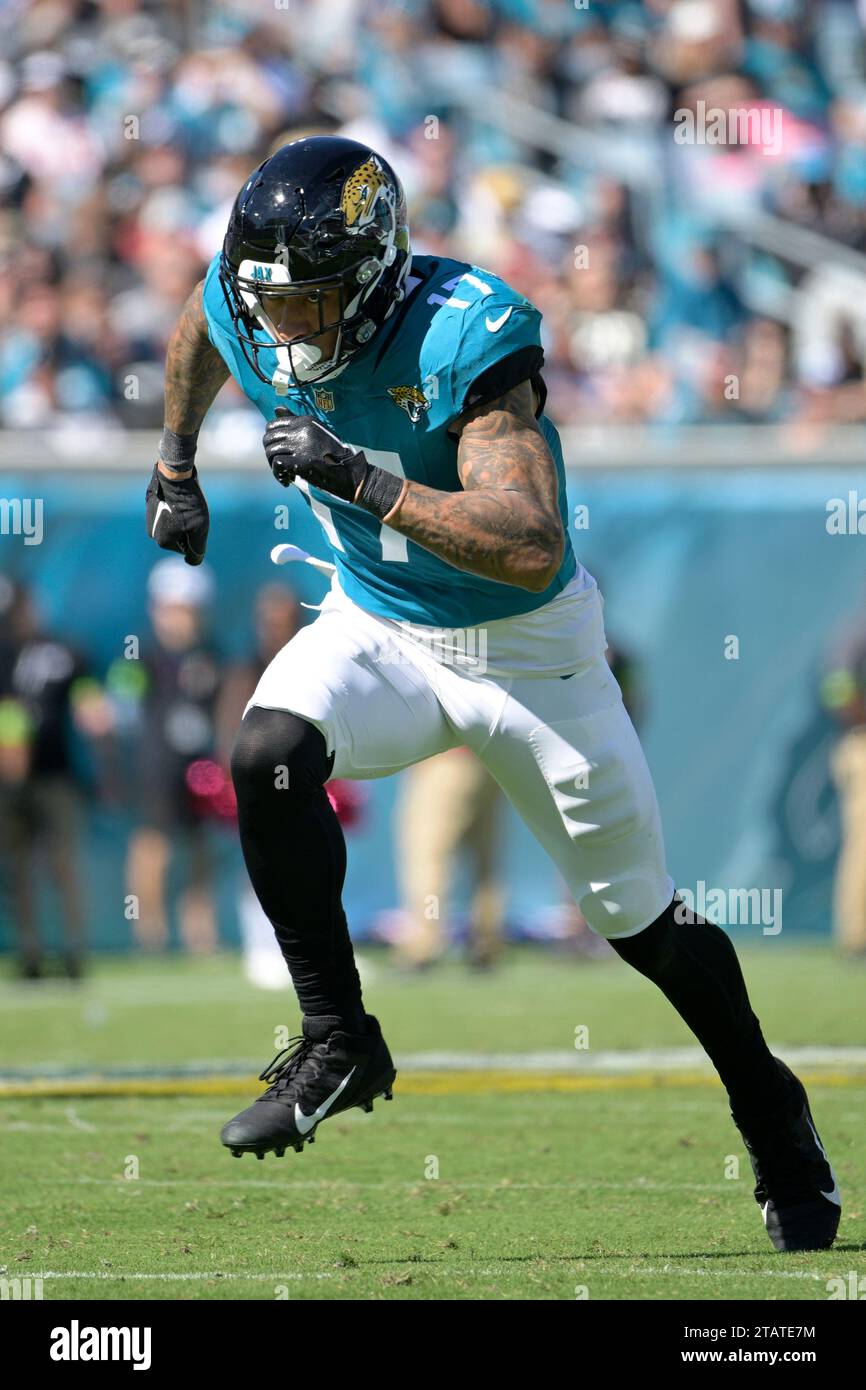 Jacksonville Jaguars tight end Evan Engram (17) runs a route during the ...