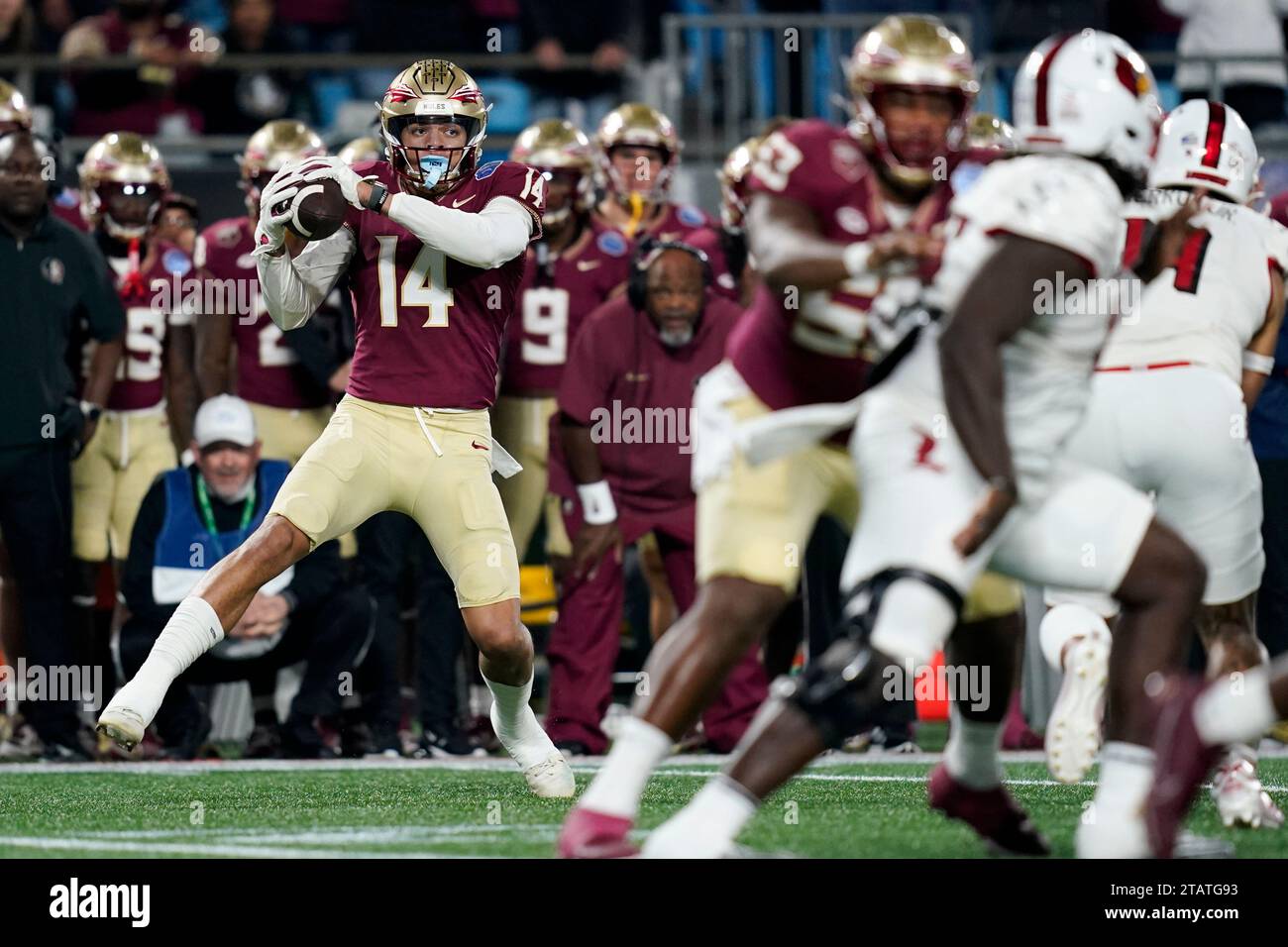Florida State wide receiver Johnny Wilson makes a catch against ...