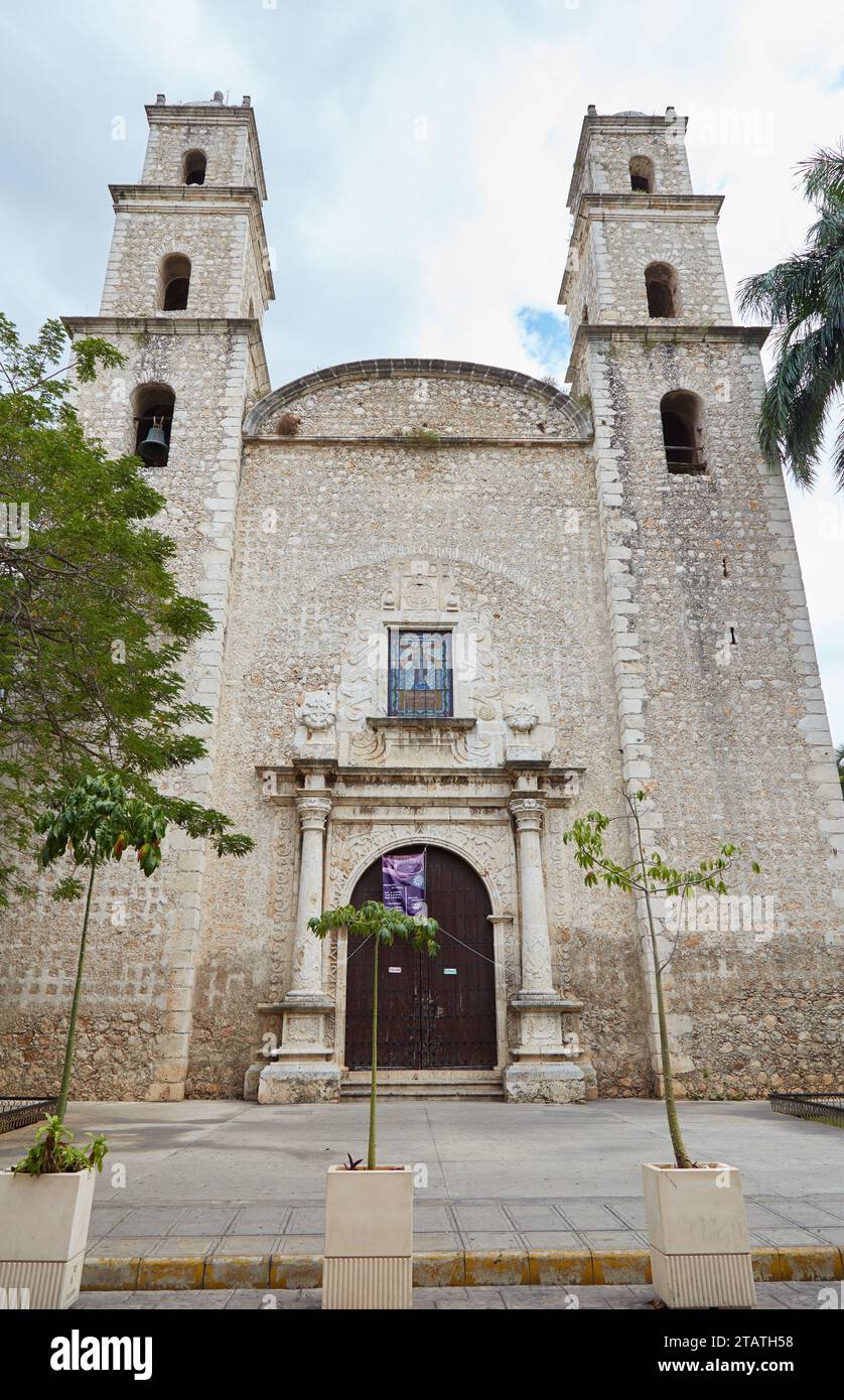 The beautiful architecture of central Merida, the bustling capital of ...