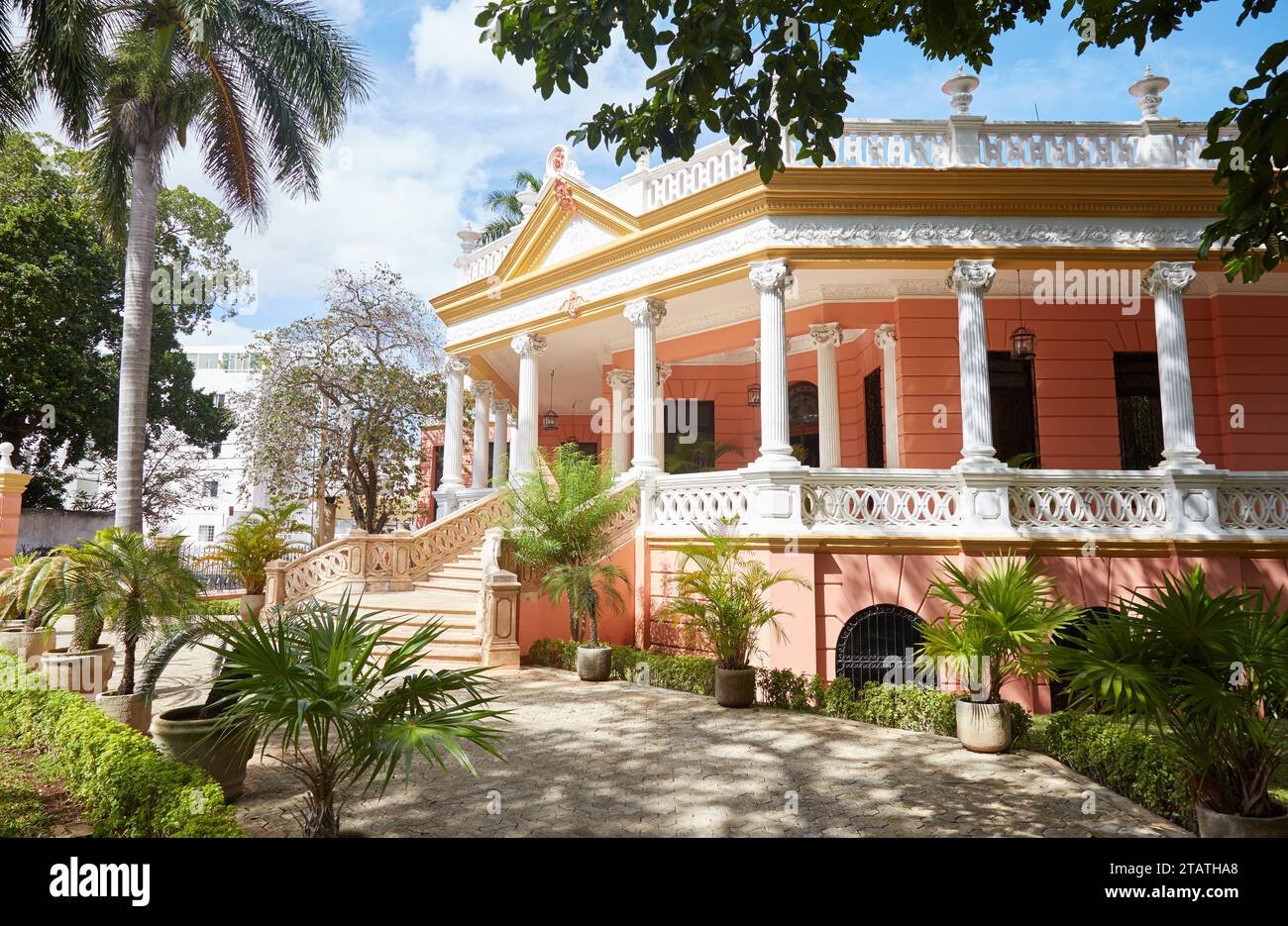 The beautiful architecture of central Merida, the bustling capital of ...
