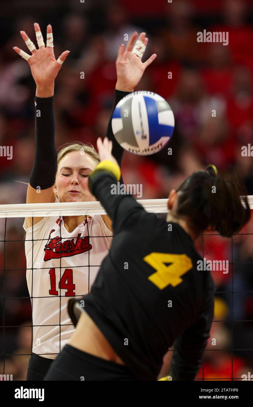 Nebraska's Ally Batenhorst (14) goes up to block against Missouri's ...
