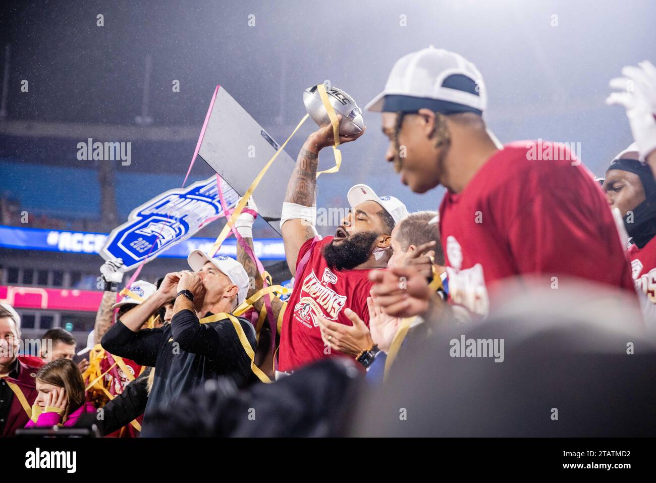 Charlotte, NC, USA. 2nd Dec, 2023. Florida State Seminoles defensive ...