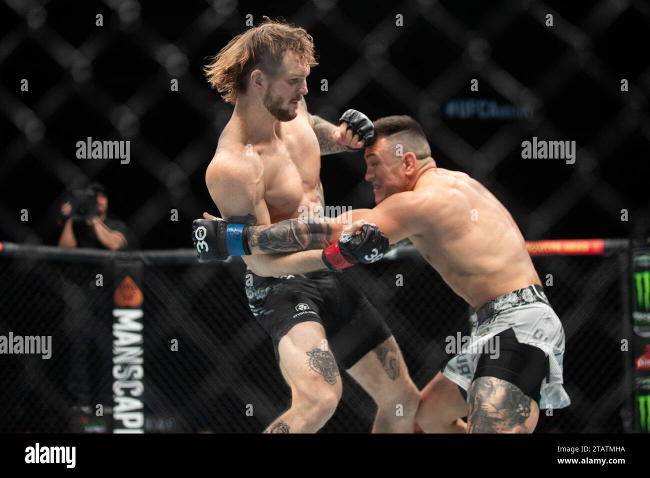 AUSTIN, TEXAS, USA. 2nd Dec, 2023. Austin, TX- Zach Reese punches Cody ...