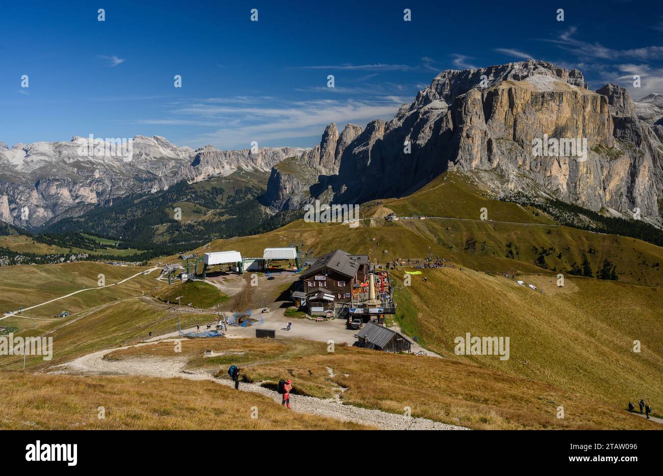 Rifugio Des Alpes, with the Sella towers above the Sella Pass ...
