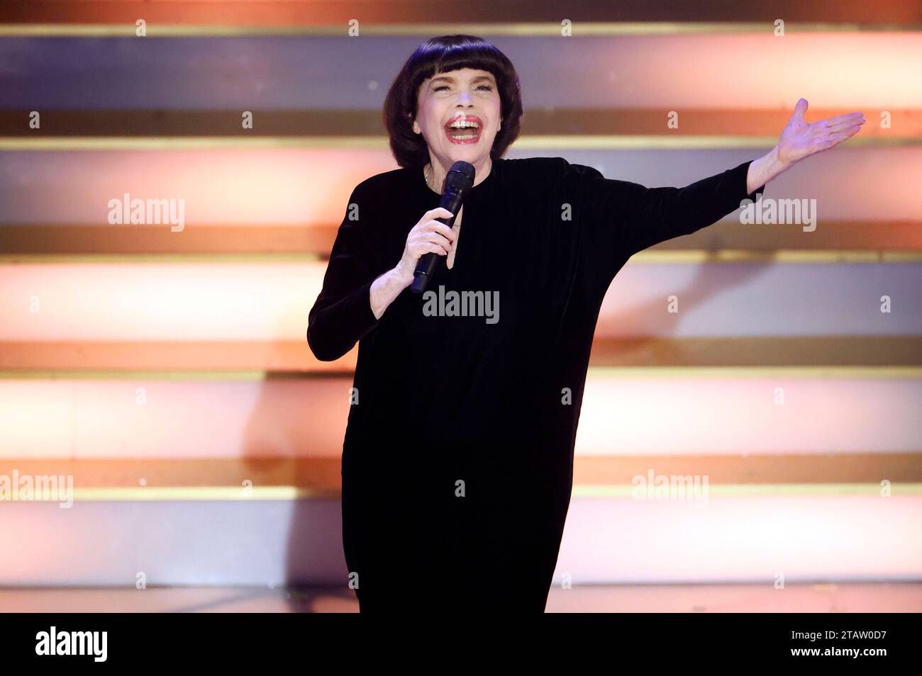 Mireille Mathieu in der ARD TV-Show Das Adventsfest der 100.000 Lichter ...