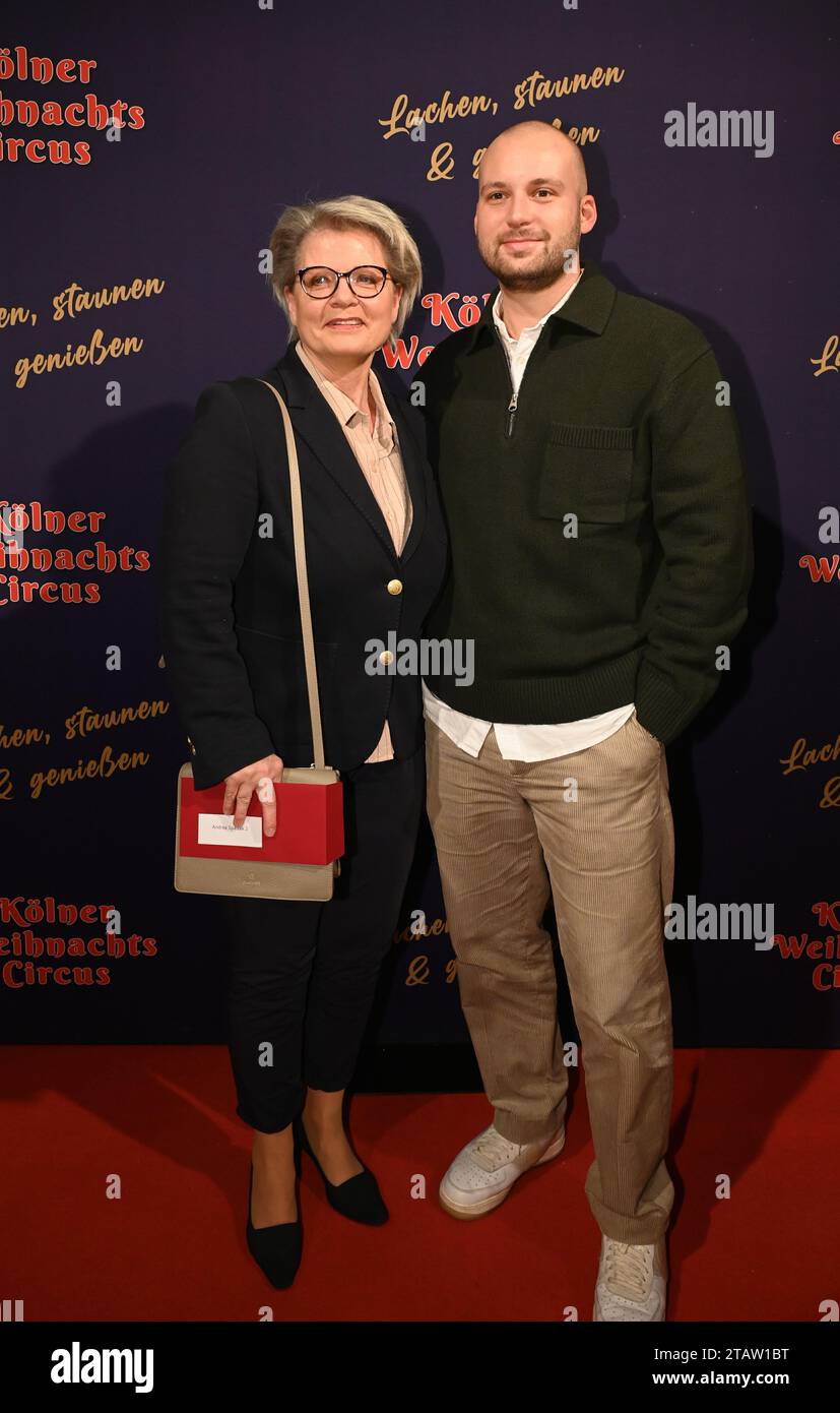 Cologne, Germany. 02nd Dec, 2023. Actress Andrea Spatzek and her son ...