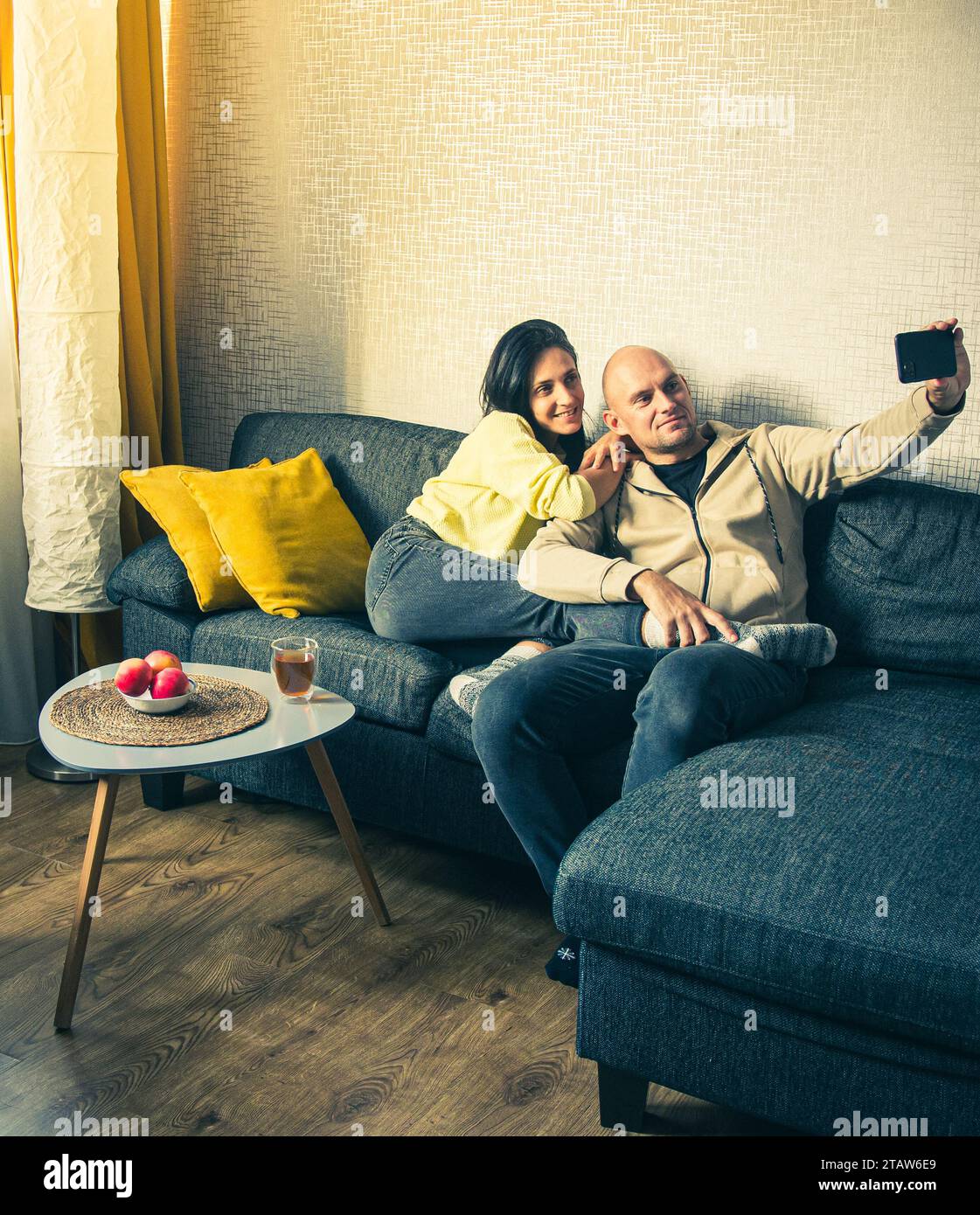 Self photo sofa hi-res stock photography and images - Alamy