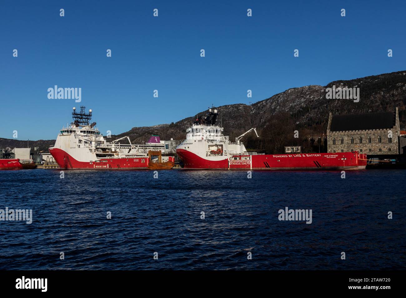 Offshore AHTS anchor handling tug supply vessels Siem Ruby and PSV Siem ...