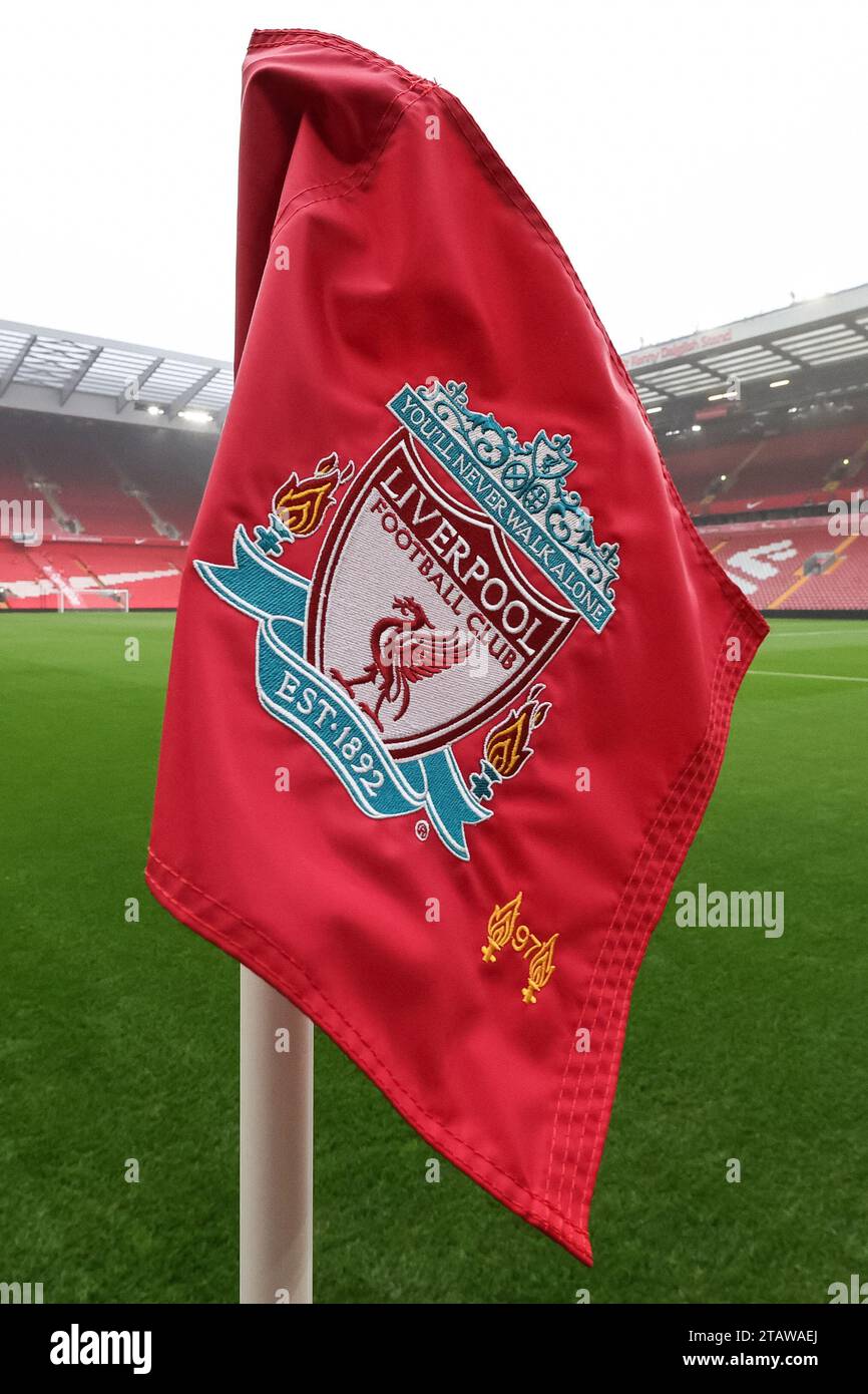Liverpool, UK. 03rd Dec, 2023. The Liverpool corner flag at a foggy ...
