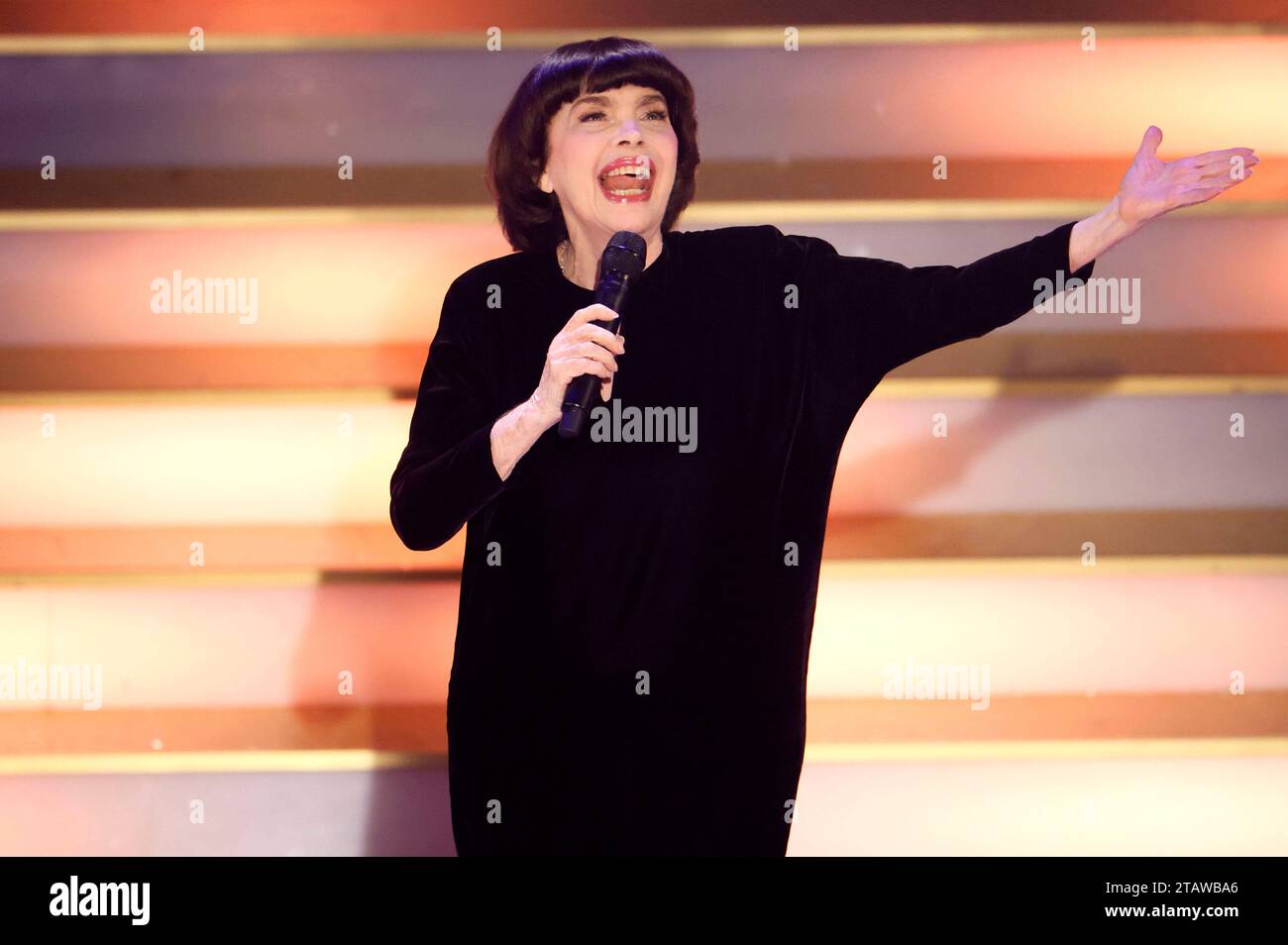Mireille Mathieu in der ARD TV-Show Das Adventsfest der 100.000 Lichter ...