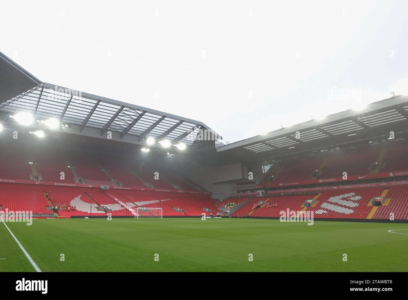 Inside anfield hi-res stock photography and images - Alamy